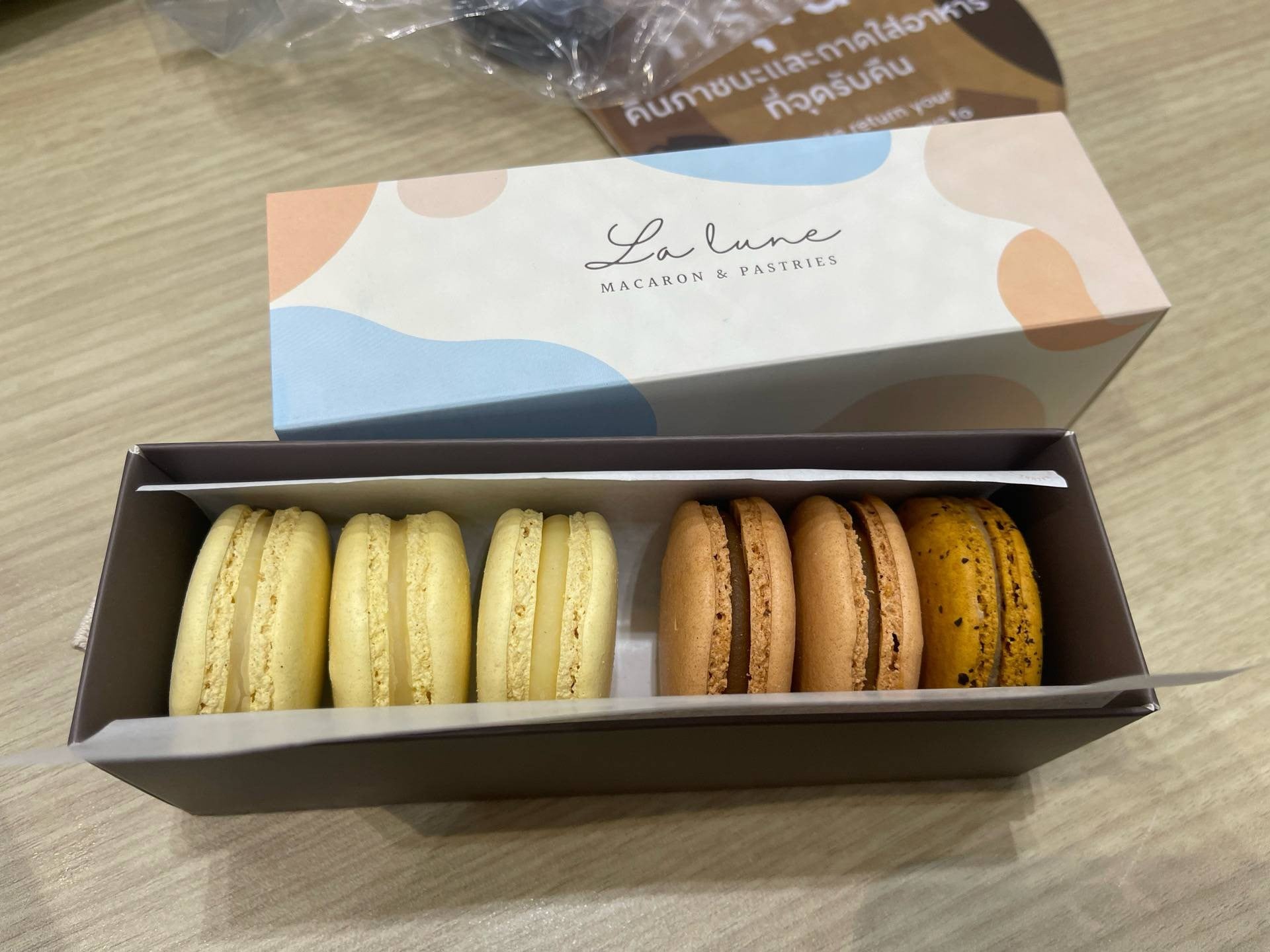 รีวิว La Lune Central World - la lune macaron