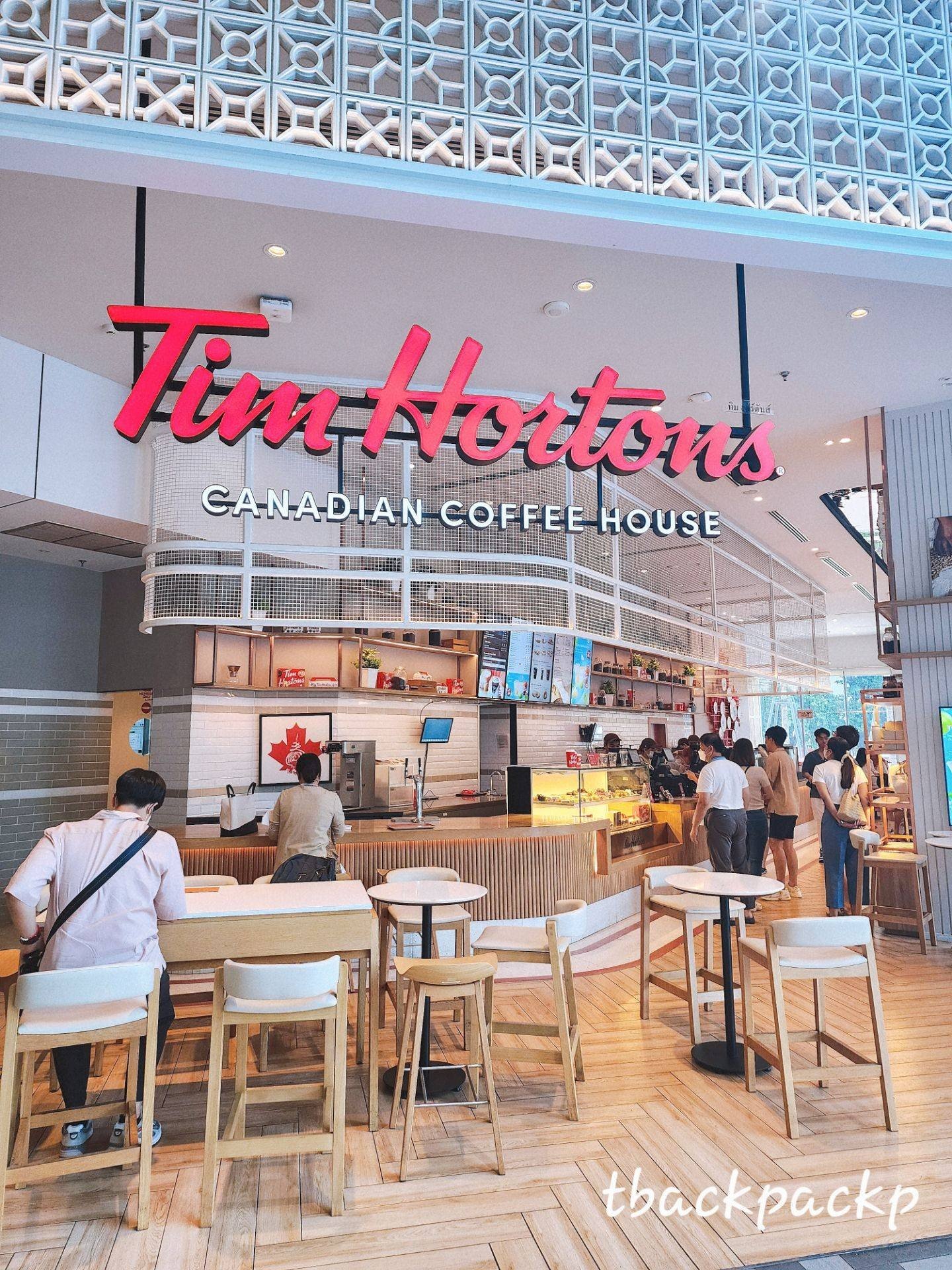 รีวิว Tim Hortons สามย่าน มิตรทาวน์ - Matcha Latte ร้านแคนาดา 🇨🇦