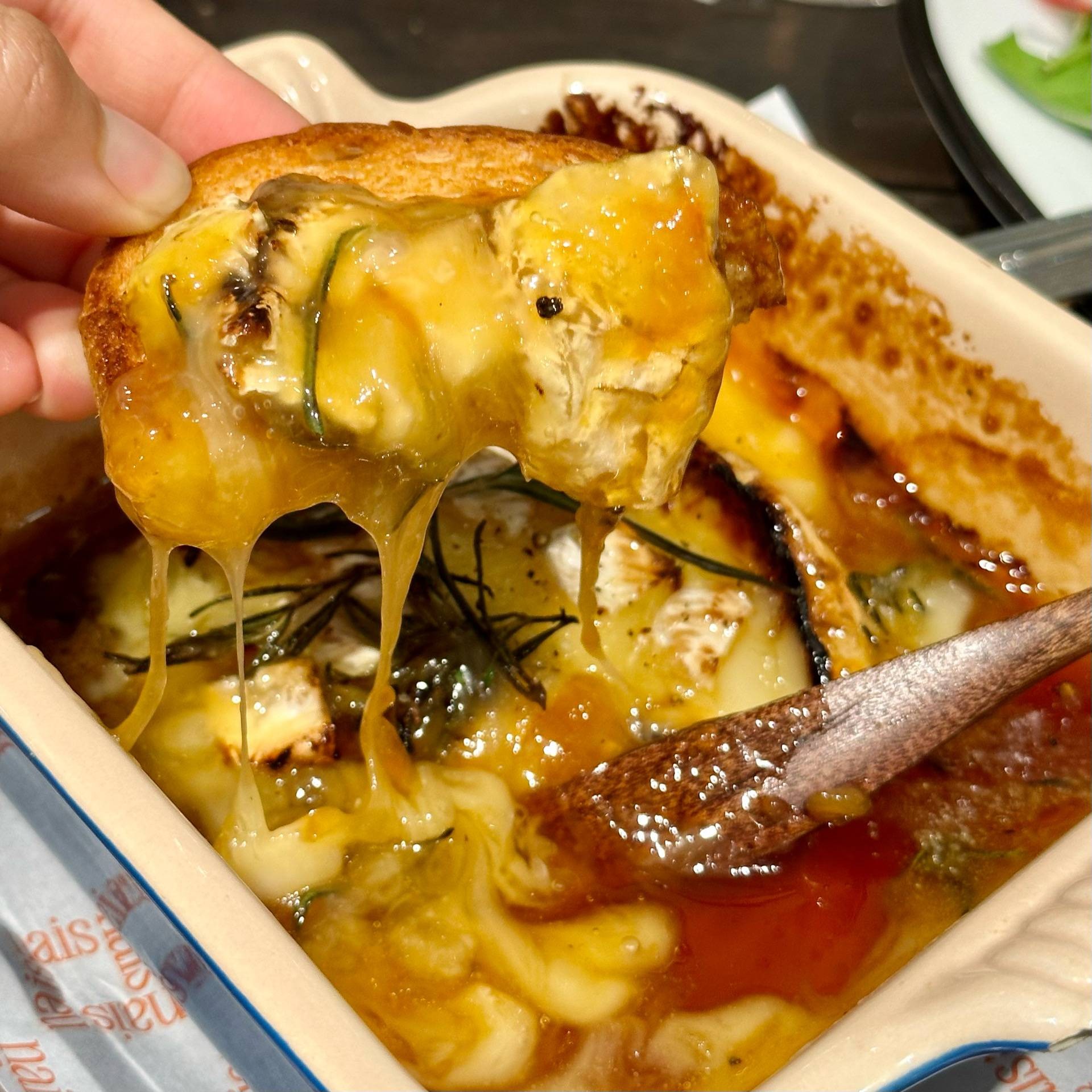 รีวิว Nais สุขุมวิท 26 - Brunch สวยๆกับเพื่อนในบรรยากาศสุดชิล Honey Baked Camembert อร่อยมากกกก👏🏻🍯