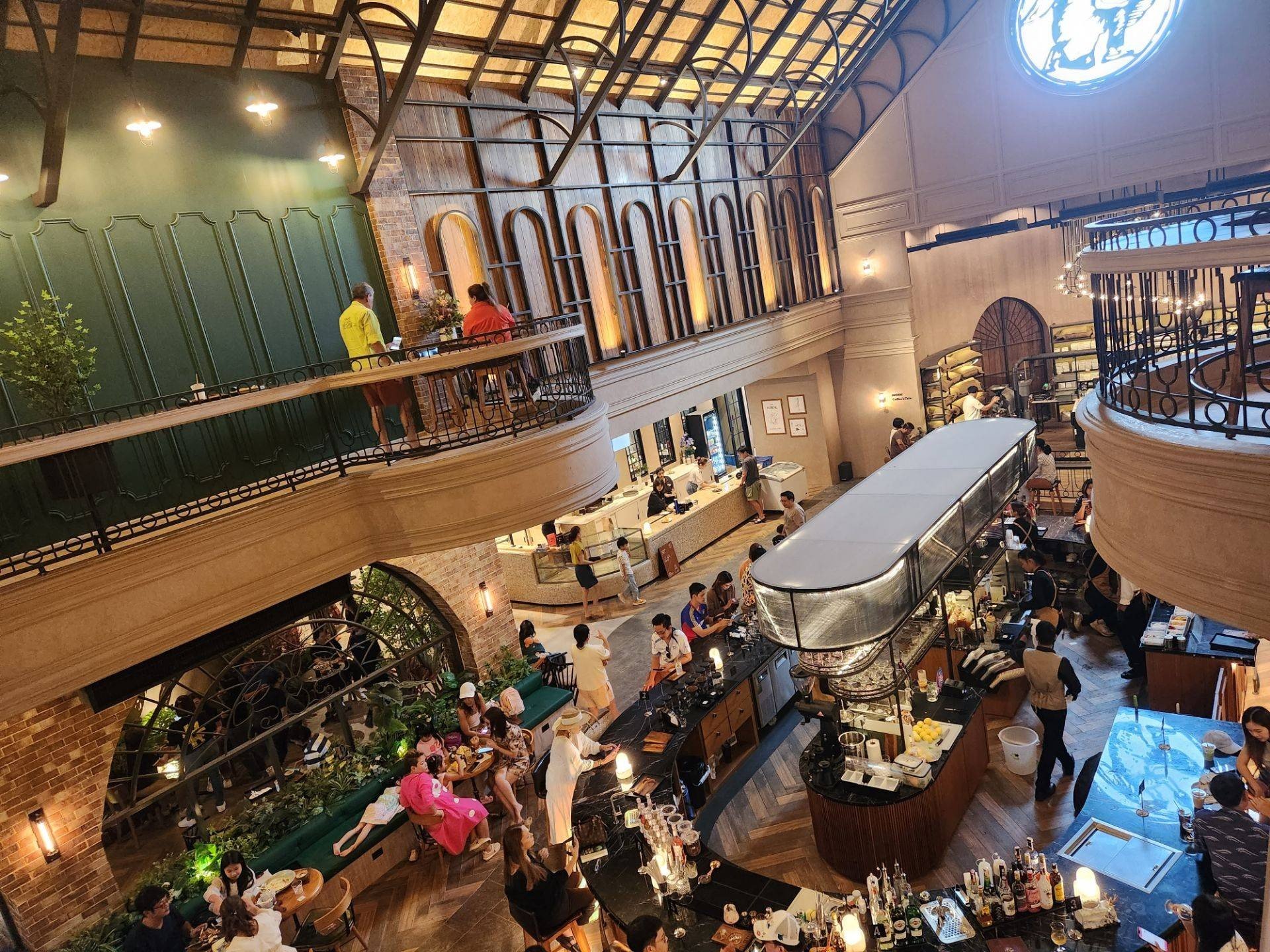 รีวิว Nitan Coffee's Tale - ร้านสวย มุมถ่ายรูปเยอะ