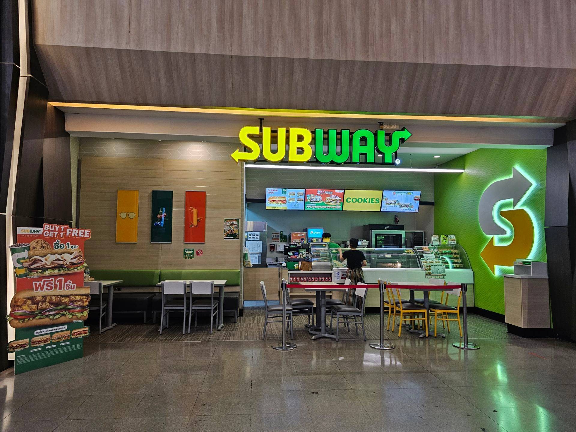 รีวิว Subway เมอร์คิวรี่ วิลล์ ชิดลม - นานนานกินทีอร่อยเหมือนกันนะ