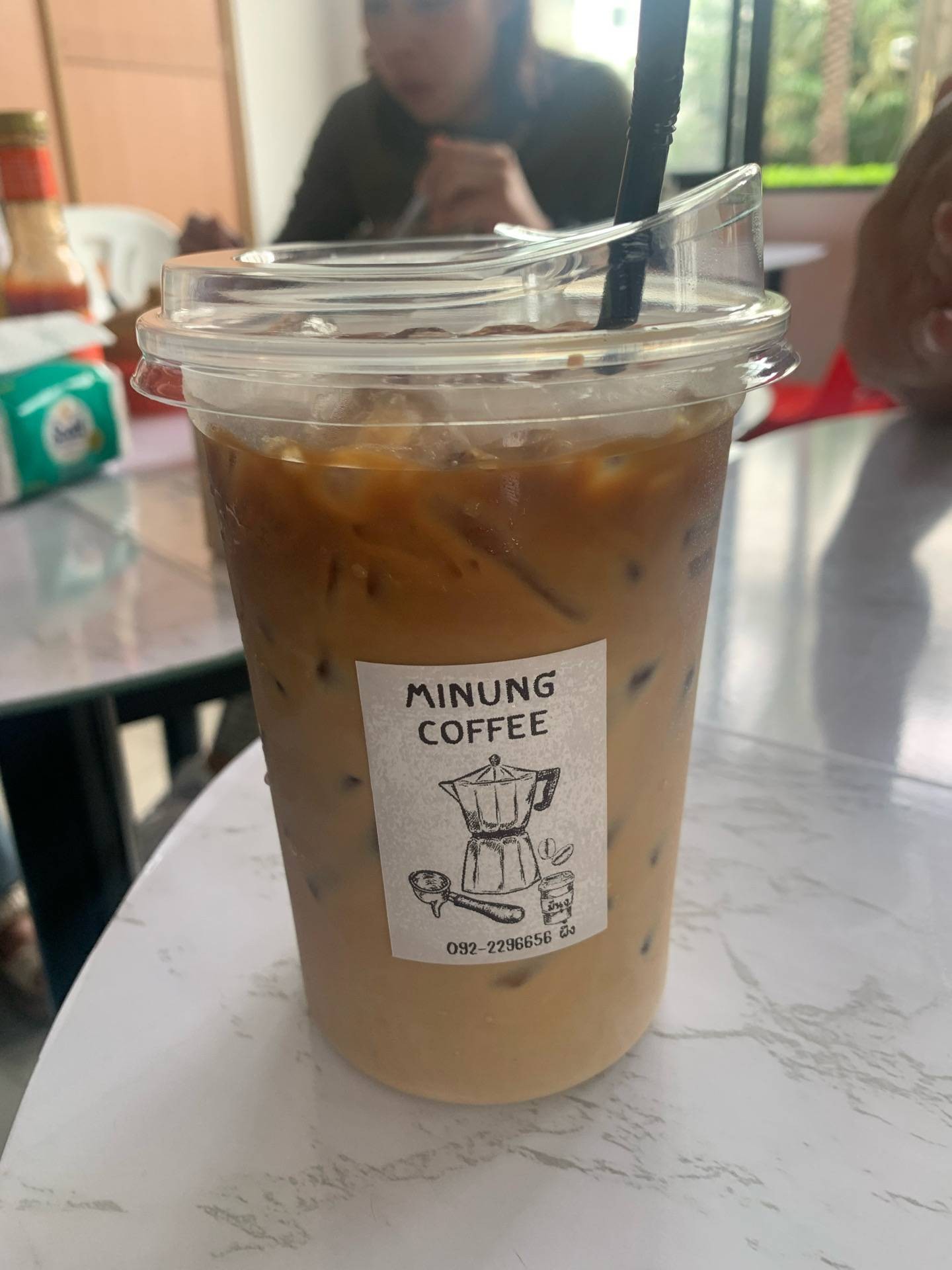 รีวิว Minung Coffee รามคำแหง - กาแฟหอม หวานไปนิด เมนูเยอะค่ะ