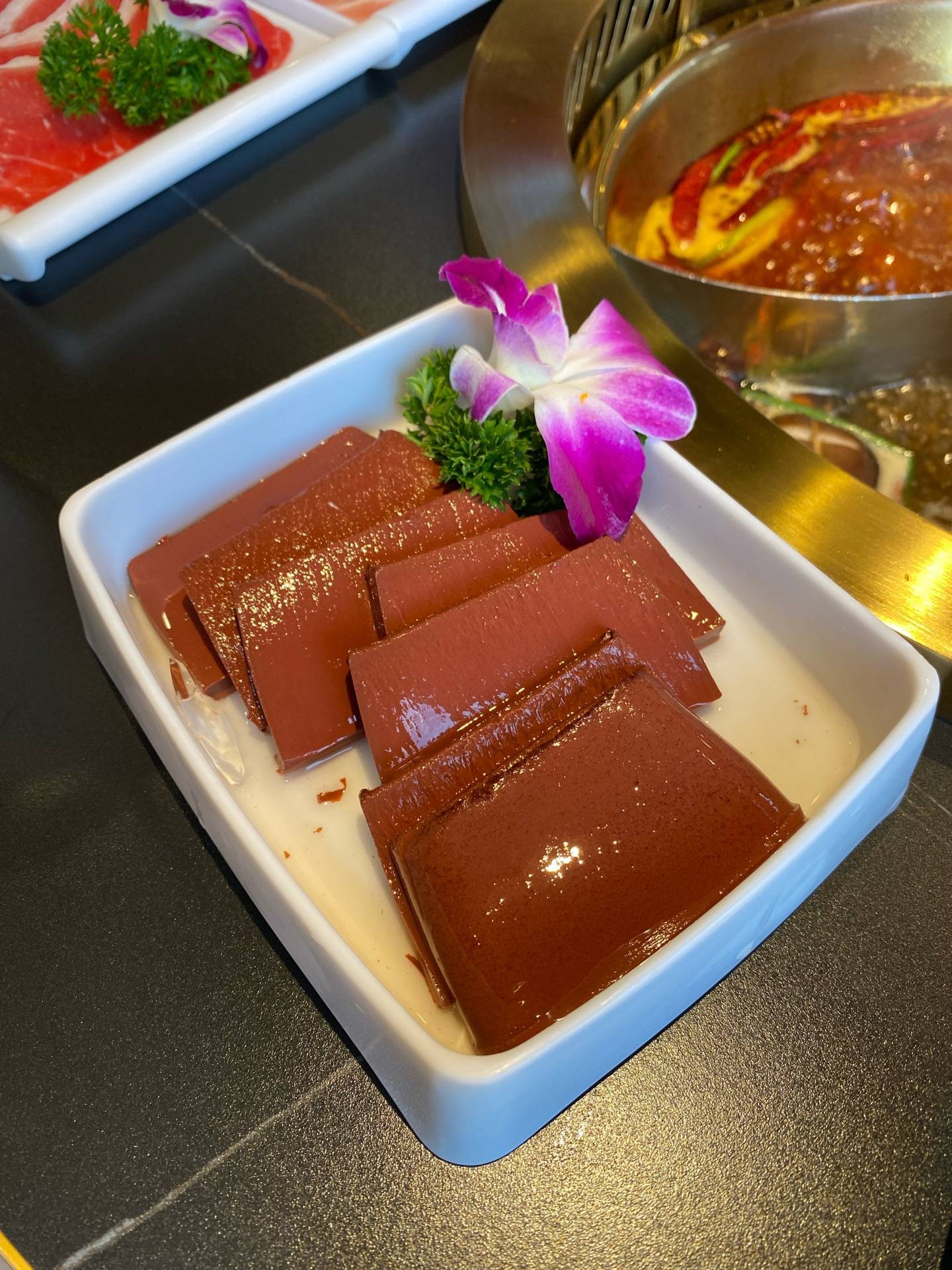 เลือด ร้าน Chuan Yu Chinese Hotpot 川渝老火锅