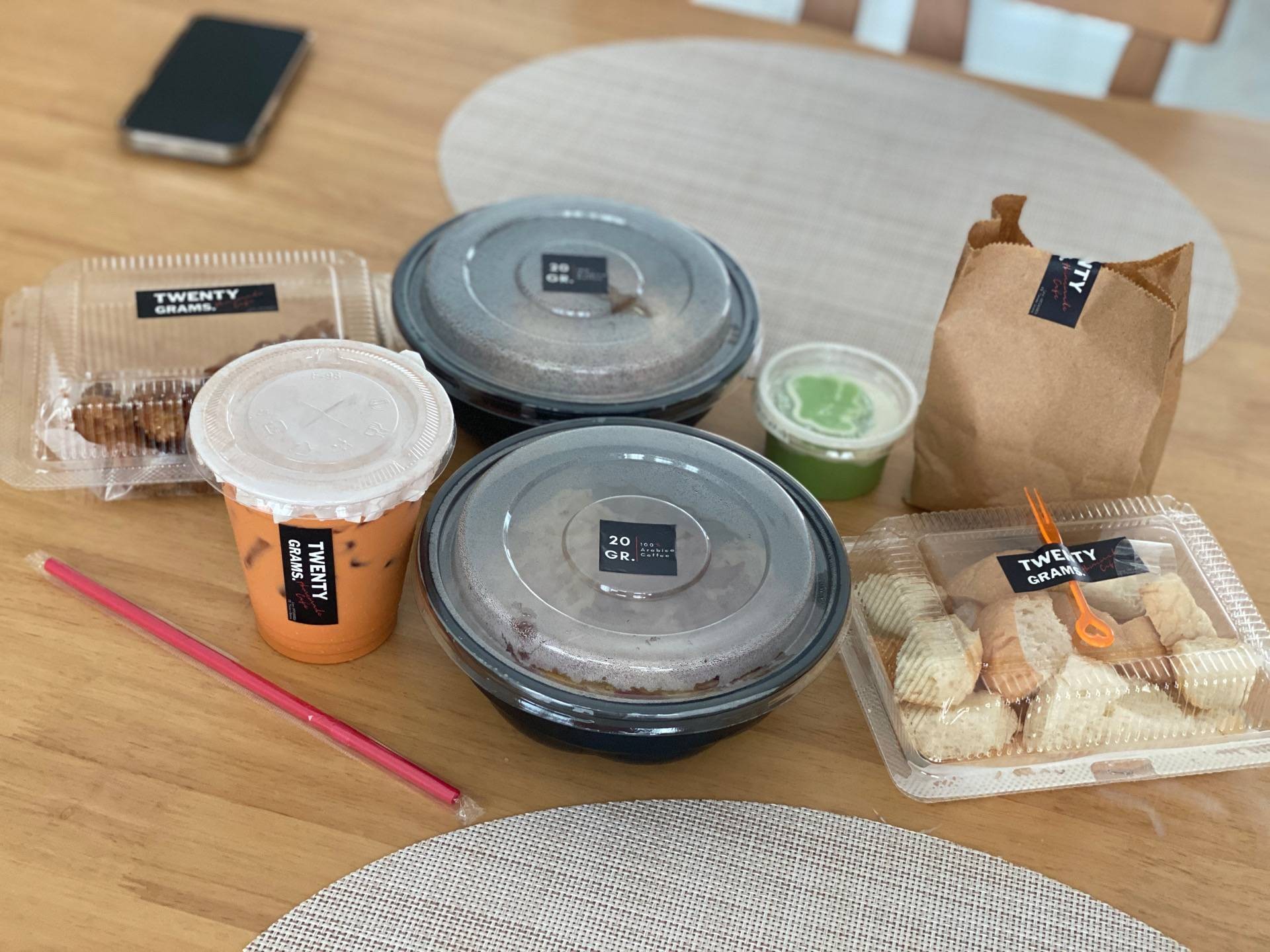 รีวิว TWENTY GRAMS. HOMEMADE CAFE ไอลีฟทาวน์ - คาเฟ่คาวหวานจบในร้าน ...