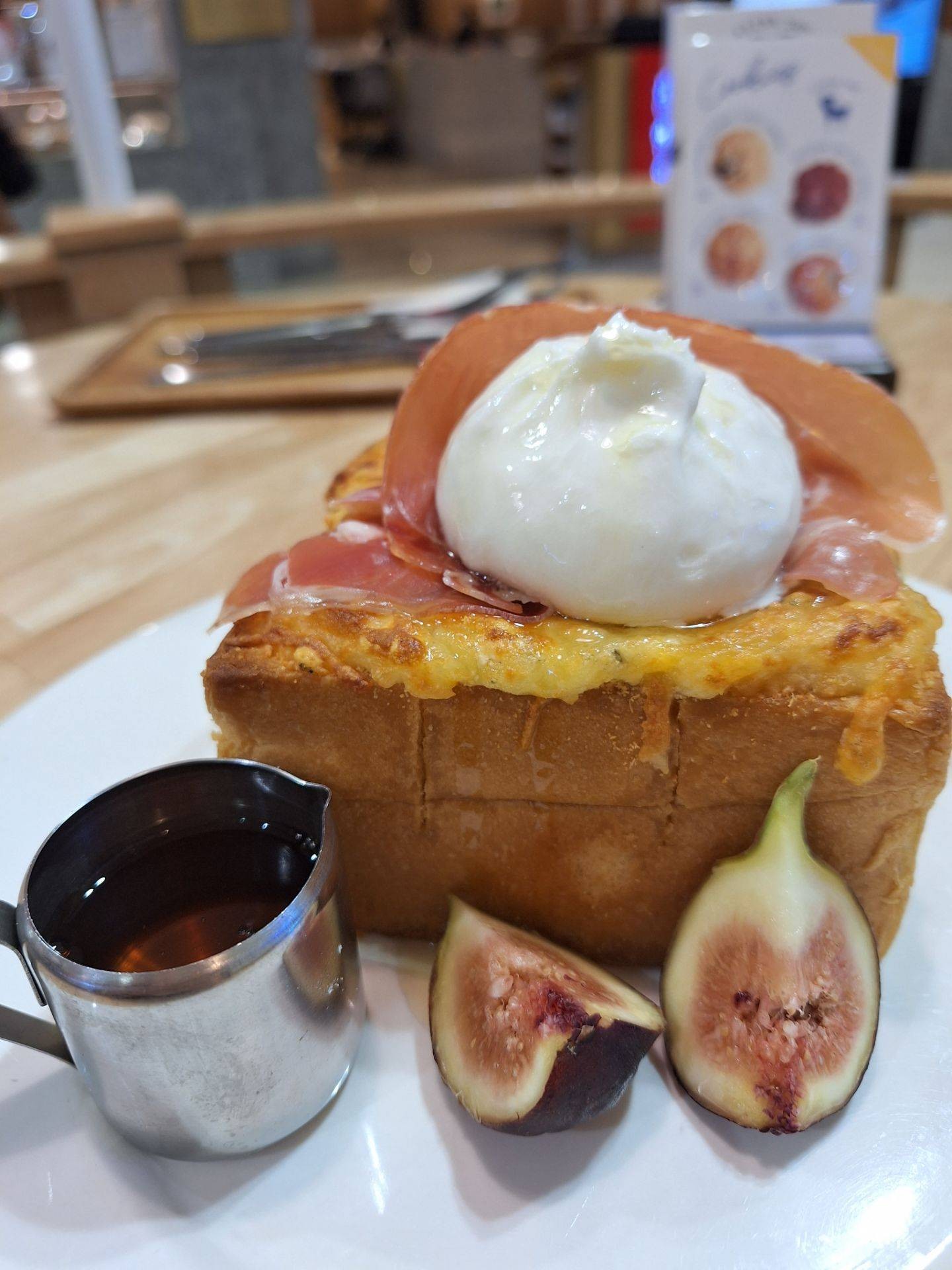 Quattro Formaggi Toast ร้าน After You Dessert Café เซ็นทรัลลาดพร้าว
