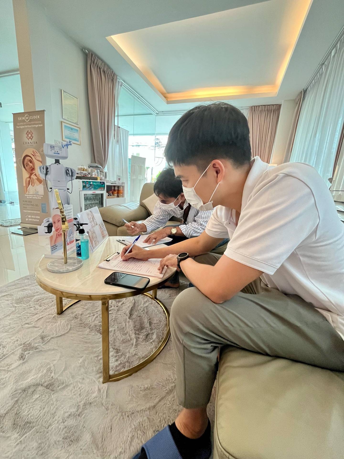 รีวิว CHANISA CLINIC - พนักงานดูแลบริการดี น่ารัก สะอาดมาก