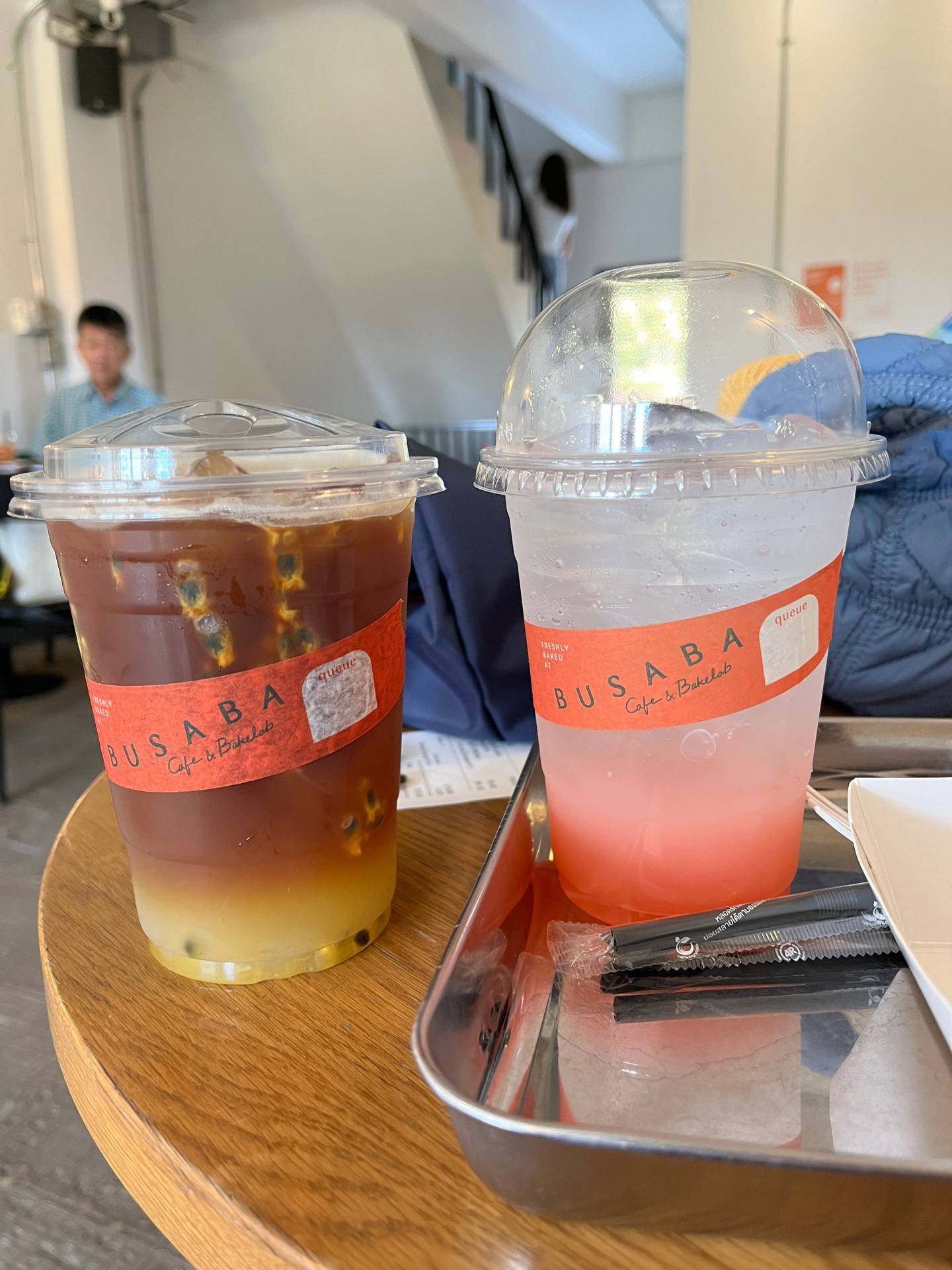 รีวิว Busaba Cafe & Bake Lab Busaba Cafe / Bake Lab - คาเฟ่บรรยากาศดี