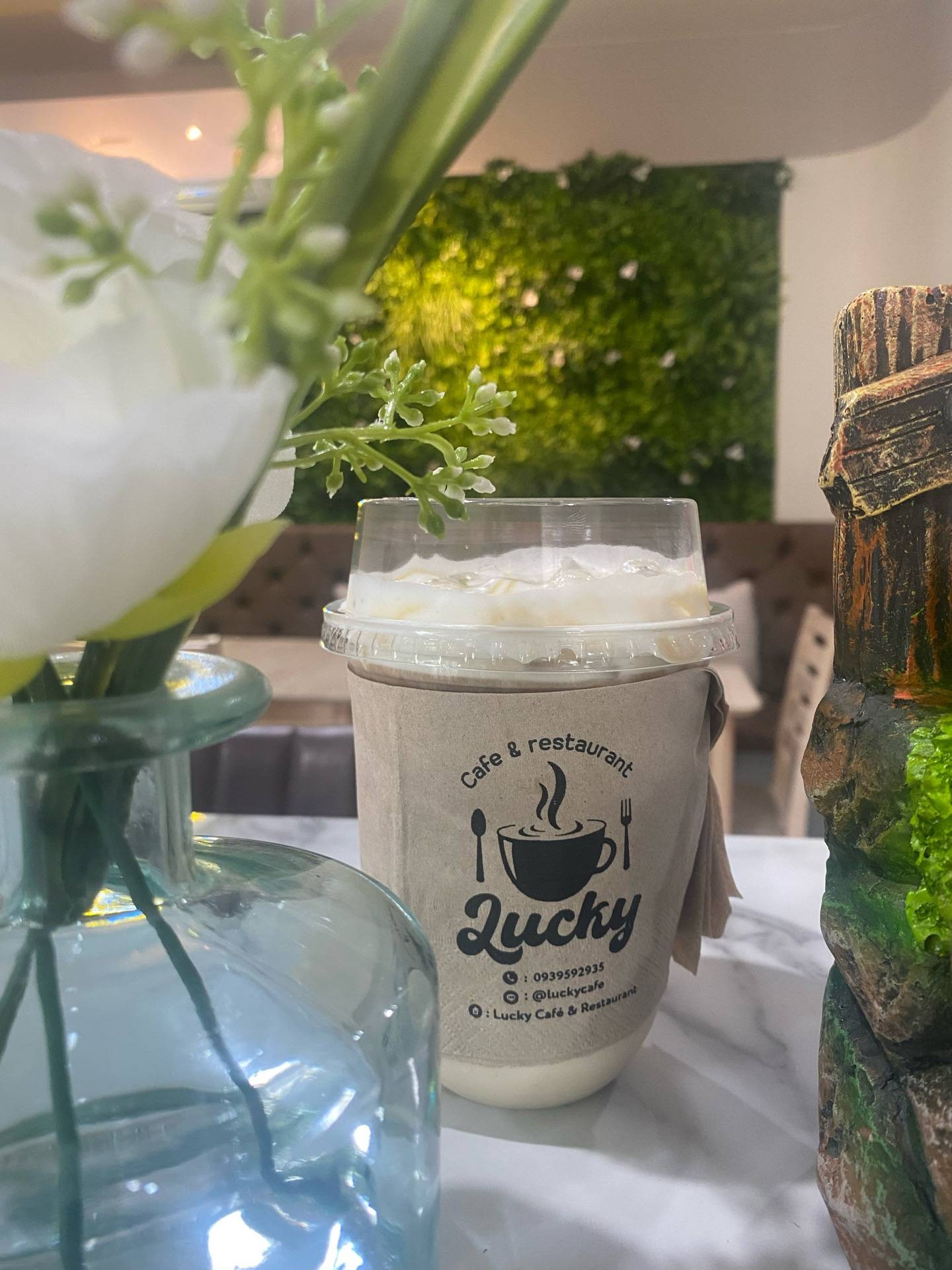 รีวิว Lucky cafe - - ลงเครื่องวันนี้ แวะซื้อกาแฟก่อนกลับบ้าน แนะนำเลย ...