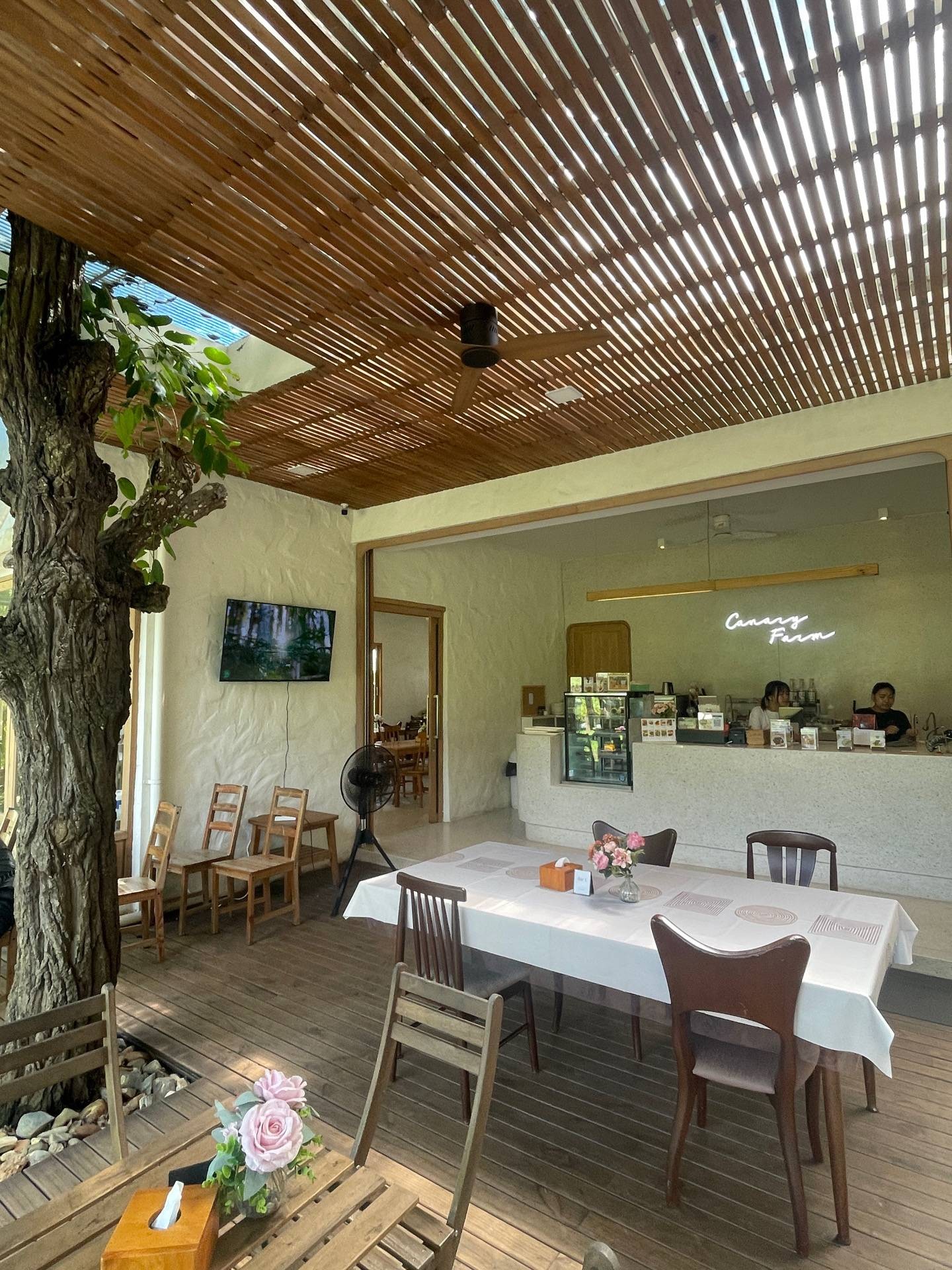 รูป Canary Cafe & Restaurant