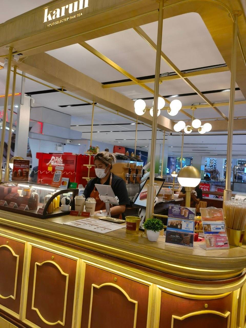 รีวิว Karun Thai Tea - Central World เซ็นทรัลเวิลด์ - ชาไทย สเลอปี้ชาไทย
