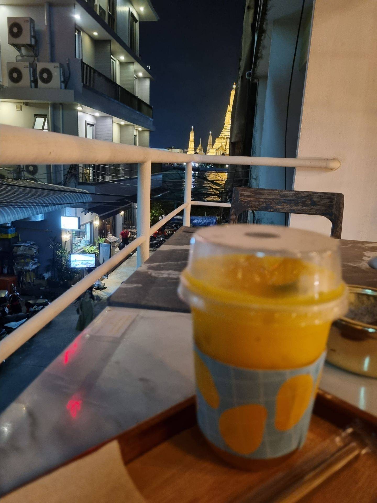 รีวิว Make Me Mango ท่าเตียน - Cafe ดีดี ท่าเตียน เห็นวัดอรุณฯ