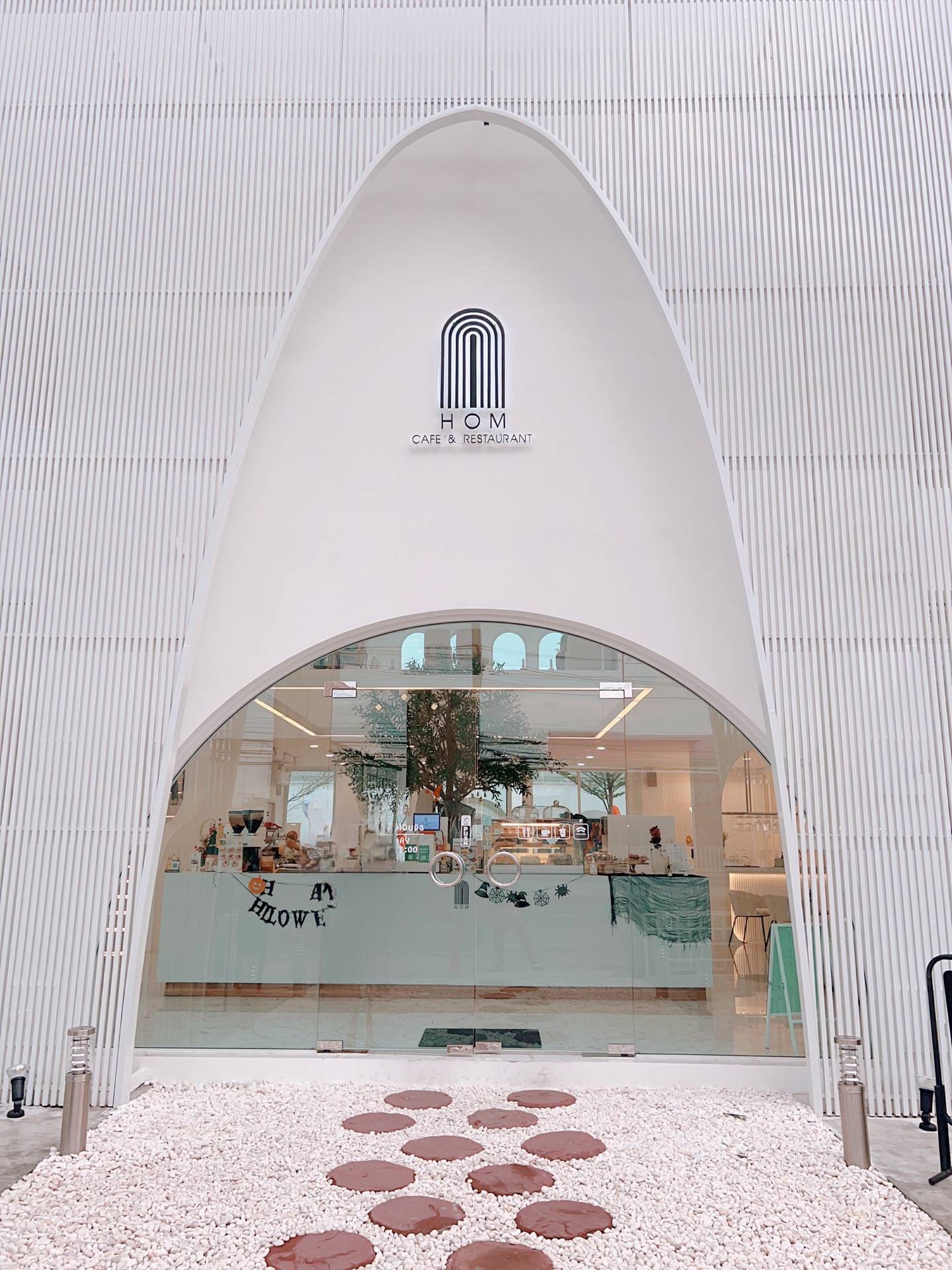 รีวิว Hom cafe & Restaurant - - ขาวคลีน เนียนตา