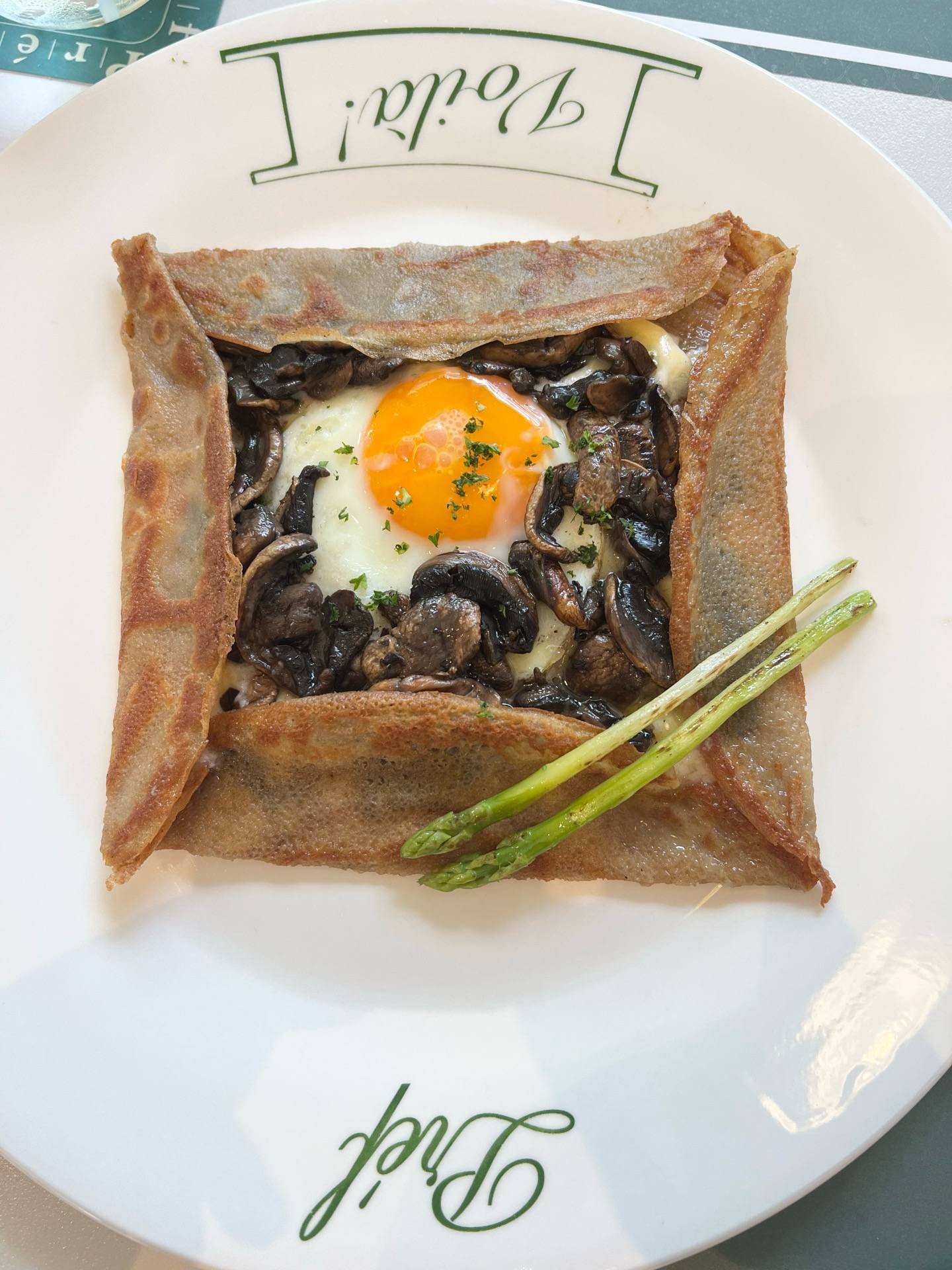 ร้าน Préf Café & Bar Sathon 11 | รีวิวร้านอาหาร