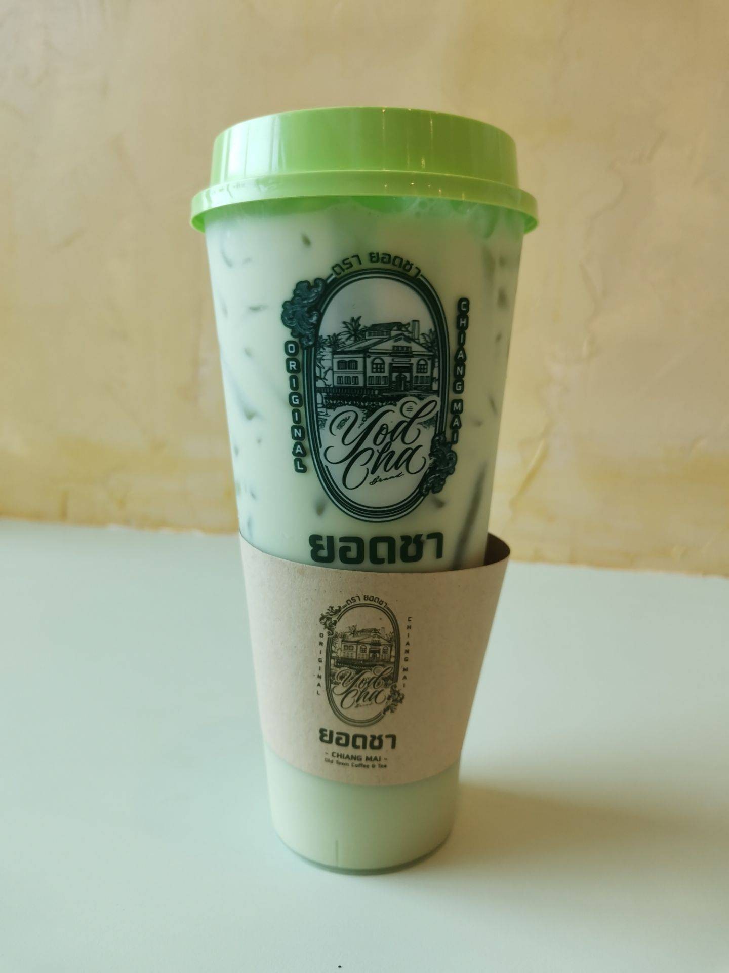 รีวิว ยอดชา (Yodcha cafe) Vi plaza ยอดชา คาเฟ่ - ชาหอมปานกลาง