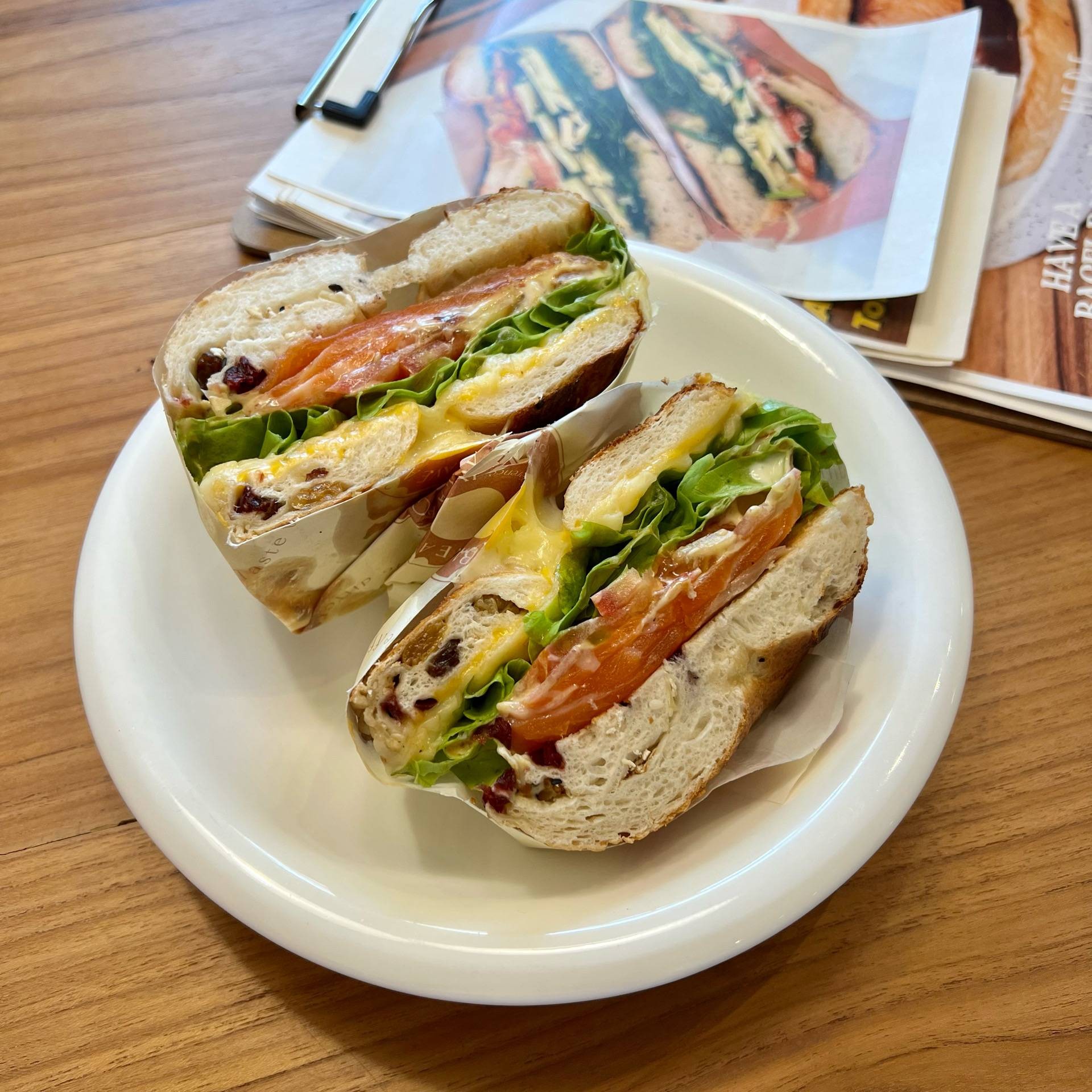 รีวิว HAVE A BAGEL DAY - - Bagels bring people together :)
