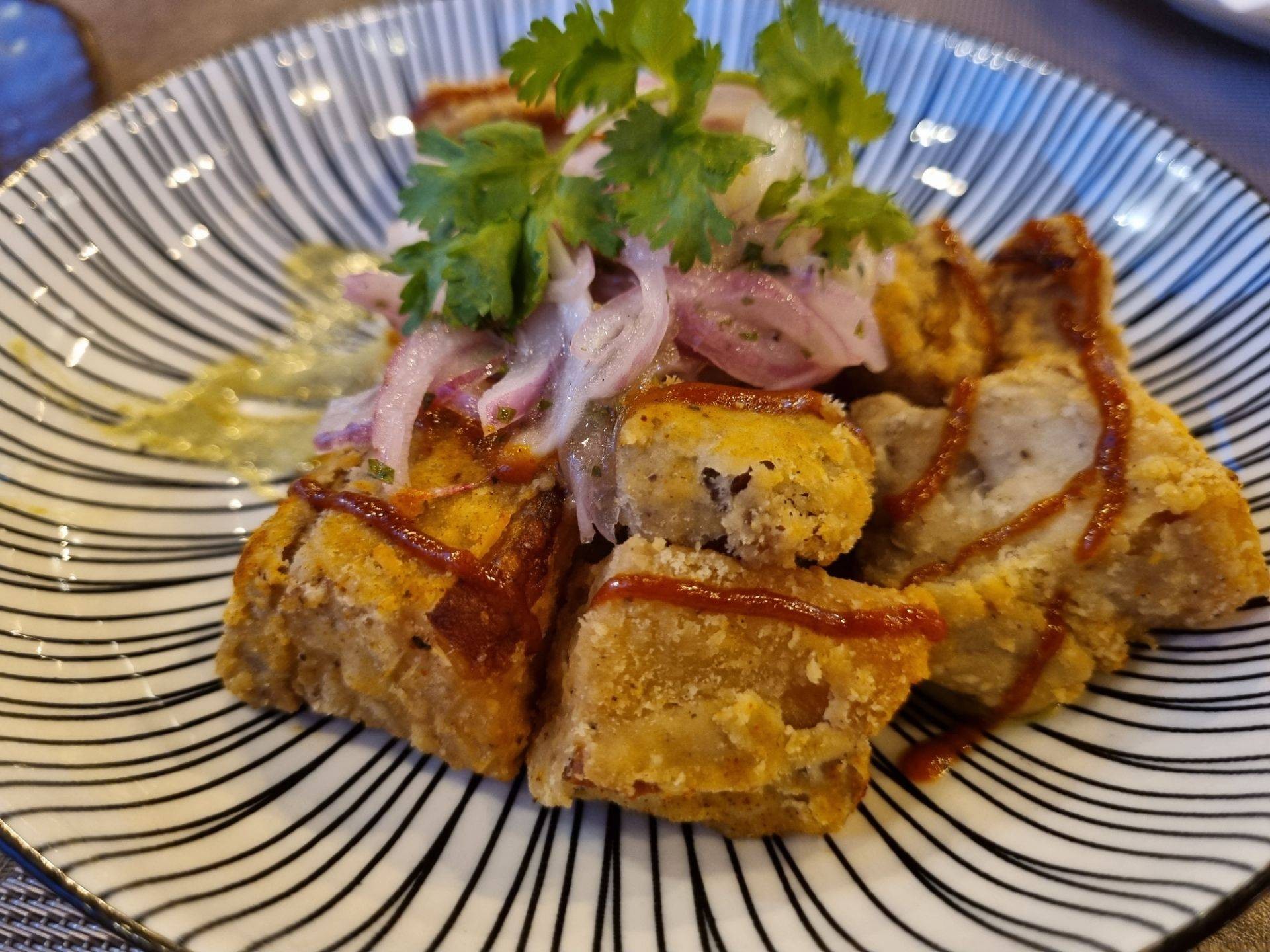 รูป RED Nikkei & Steak Bar