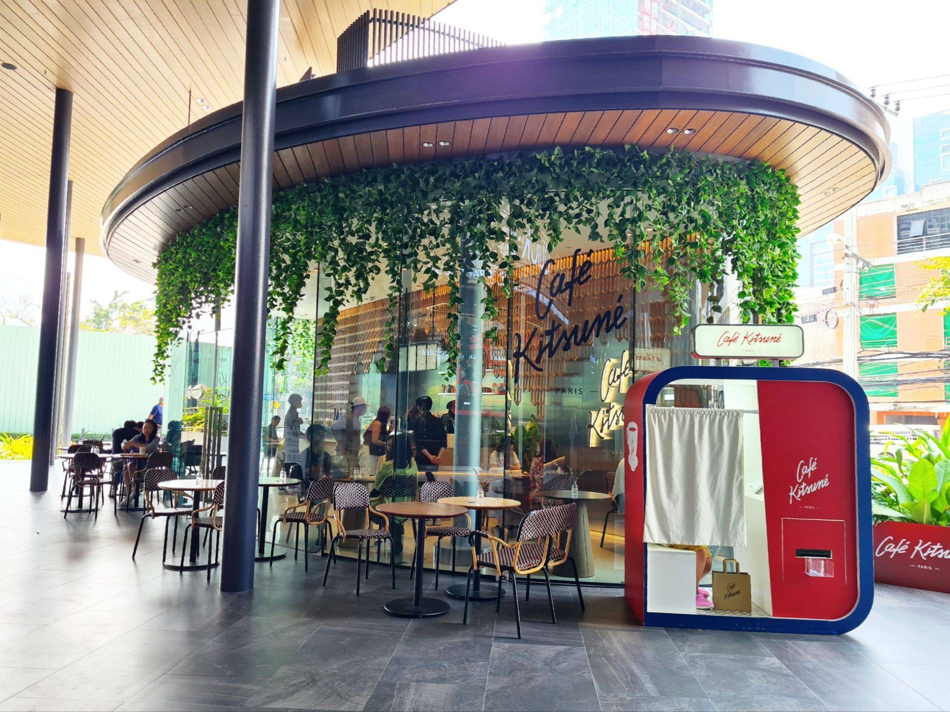 รีวิว Café Kitsuné Velaa Sindhorn Village Langsuan - Cafe Kitsune สาขา ...