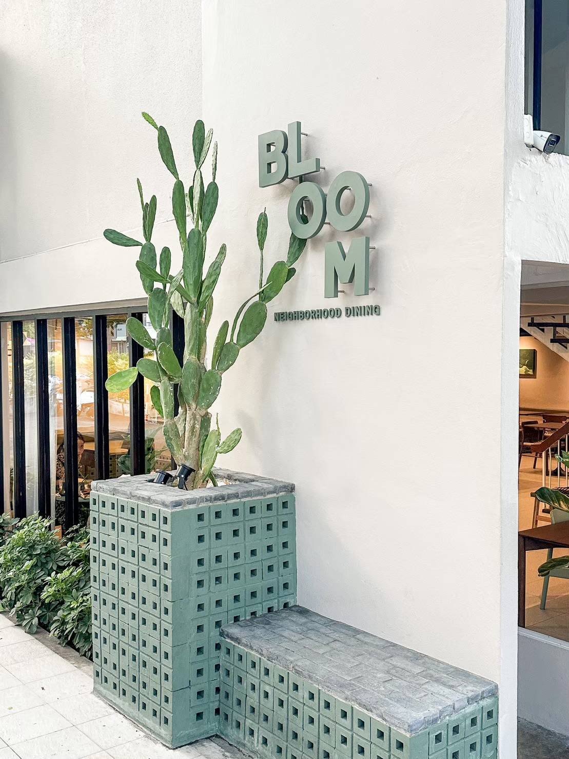 รีวิว BLOOM BKK พระราม 9 - Pretzel อร่อยมากก ร้านน่ารักดี มีมุมให้ถ่ายรูป