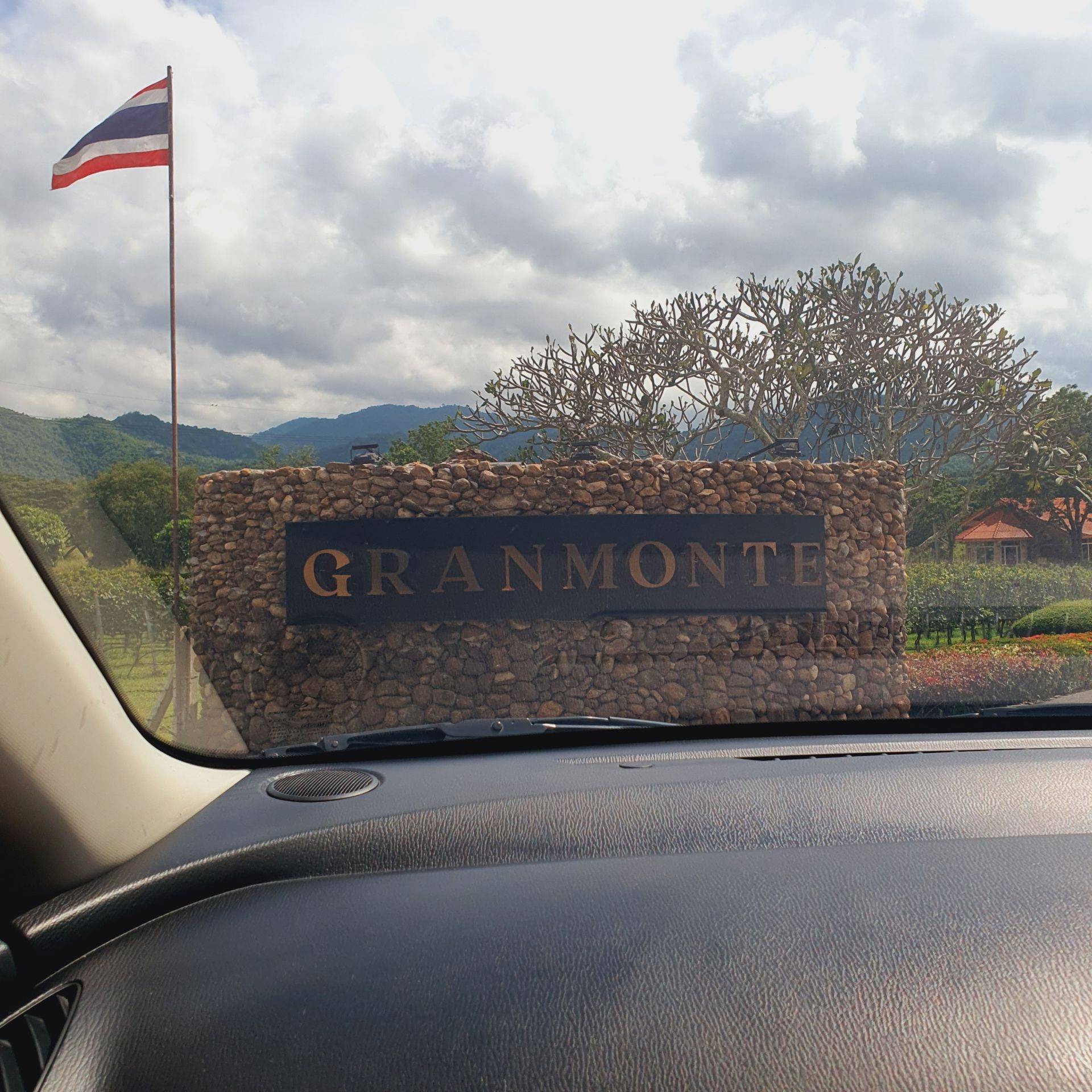 รีวิว GranMonte Vineyard and Winery เขาใหญ่ - ยังไม่ได้ลองมาพักที่นี่ ...
