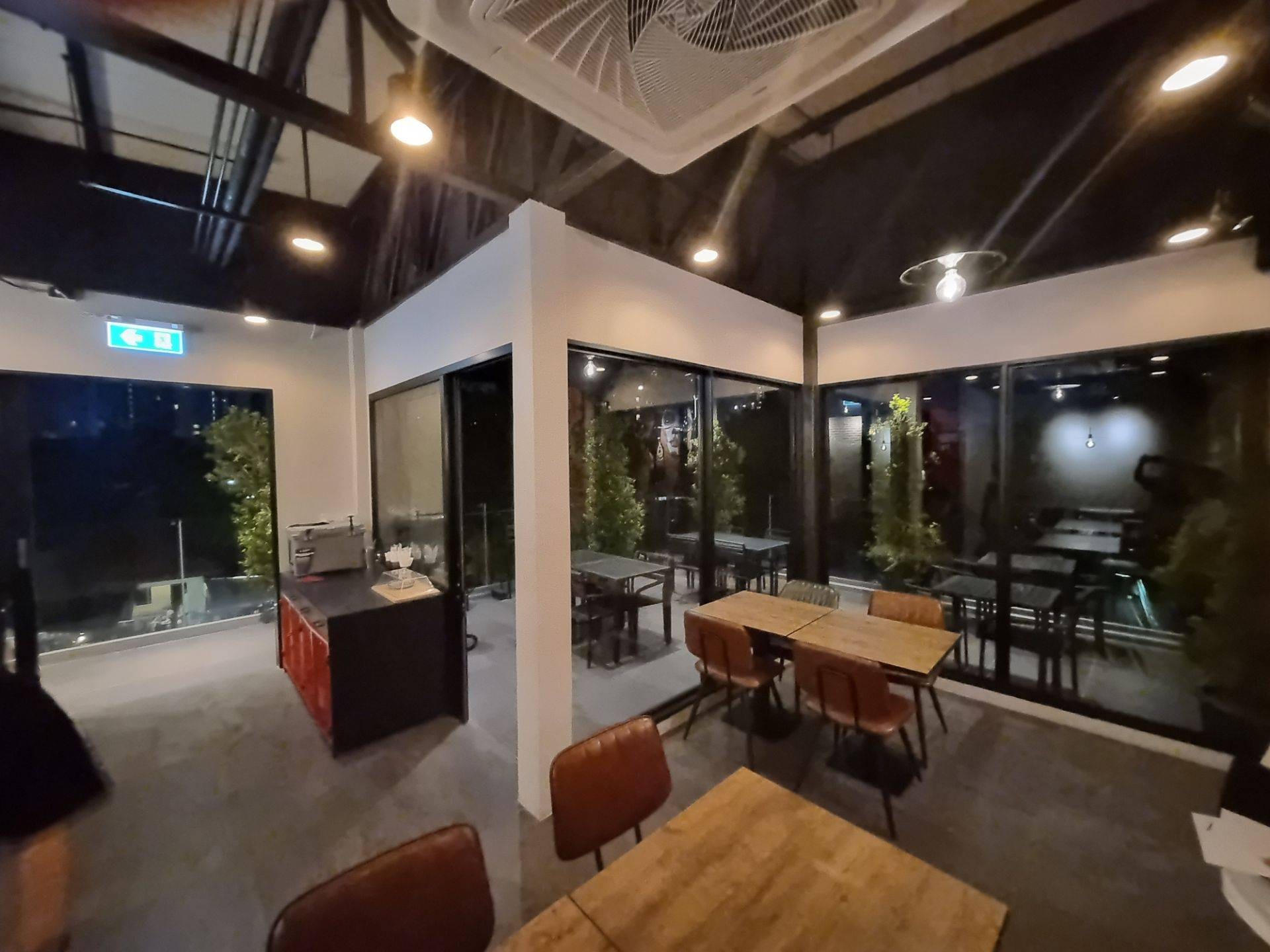 รูป RED Nikkei & Steak Bar