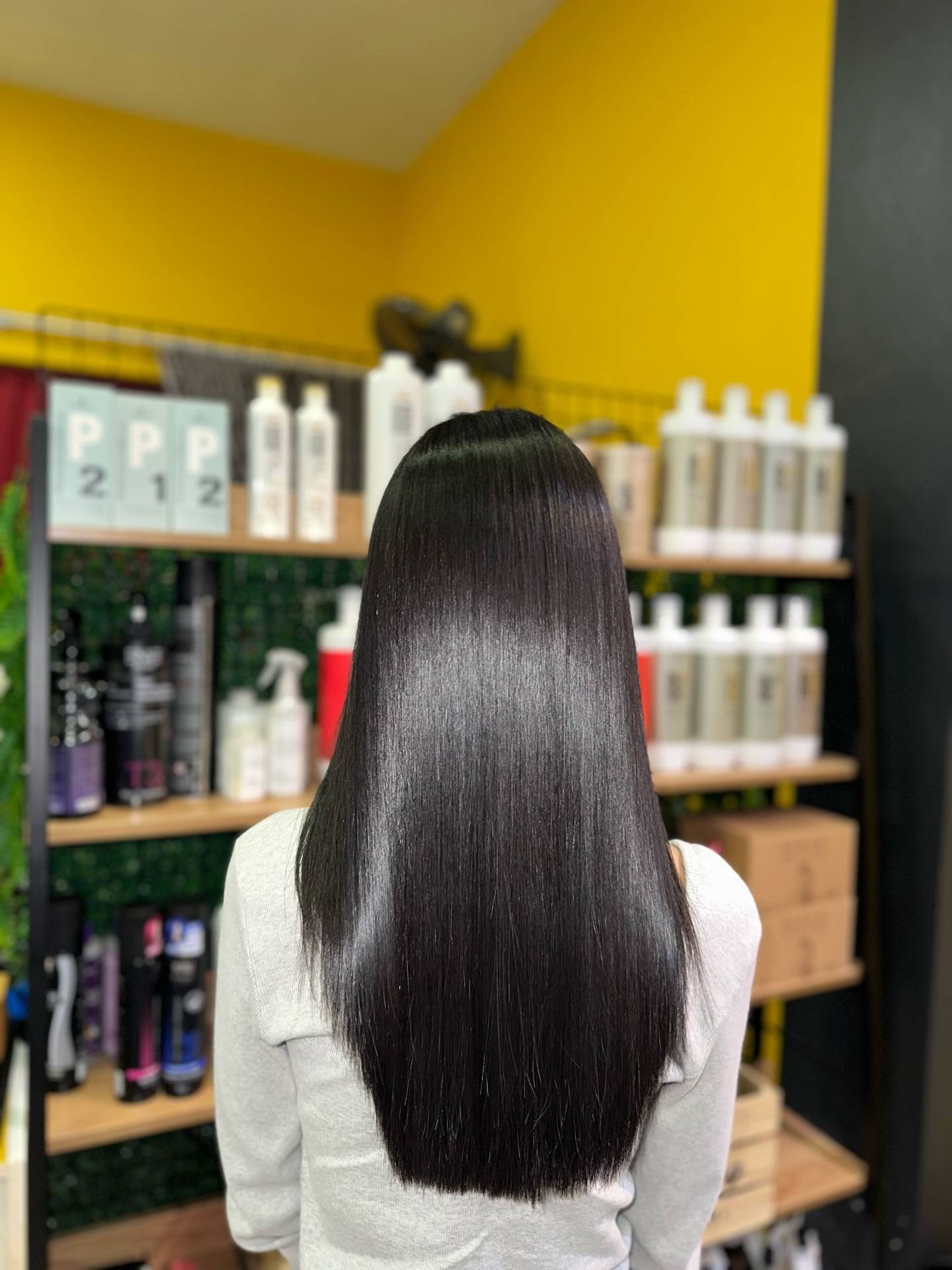 ร้าน คุณเฟิร์น (Khun Fern Hair Design) ตลาดกระทุ่มแบน