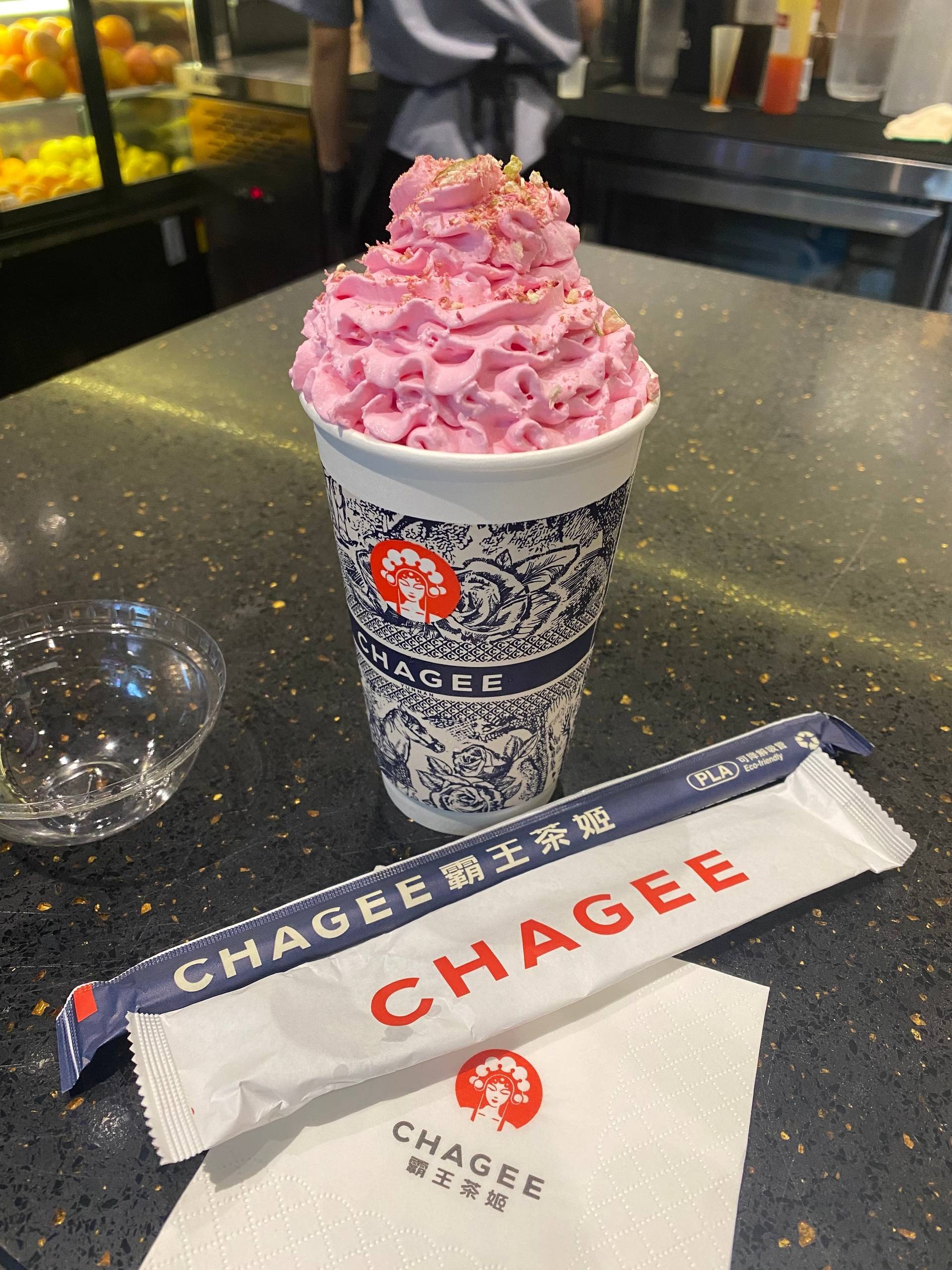 รีวิว CHAGEE สยามสแควร์ - ชานมไวท์พีช เฟรปเป่