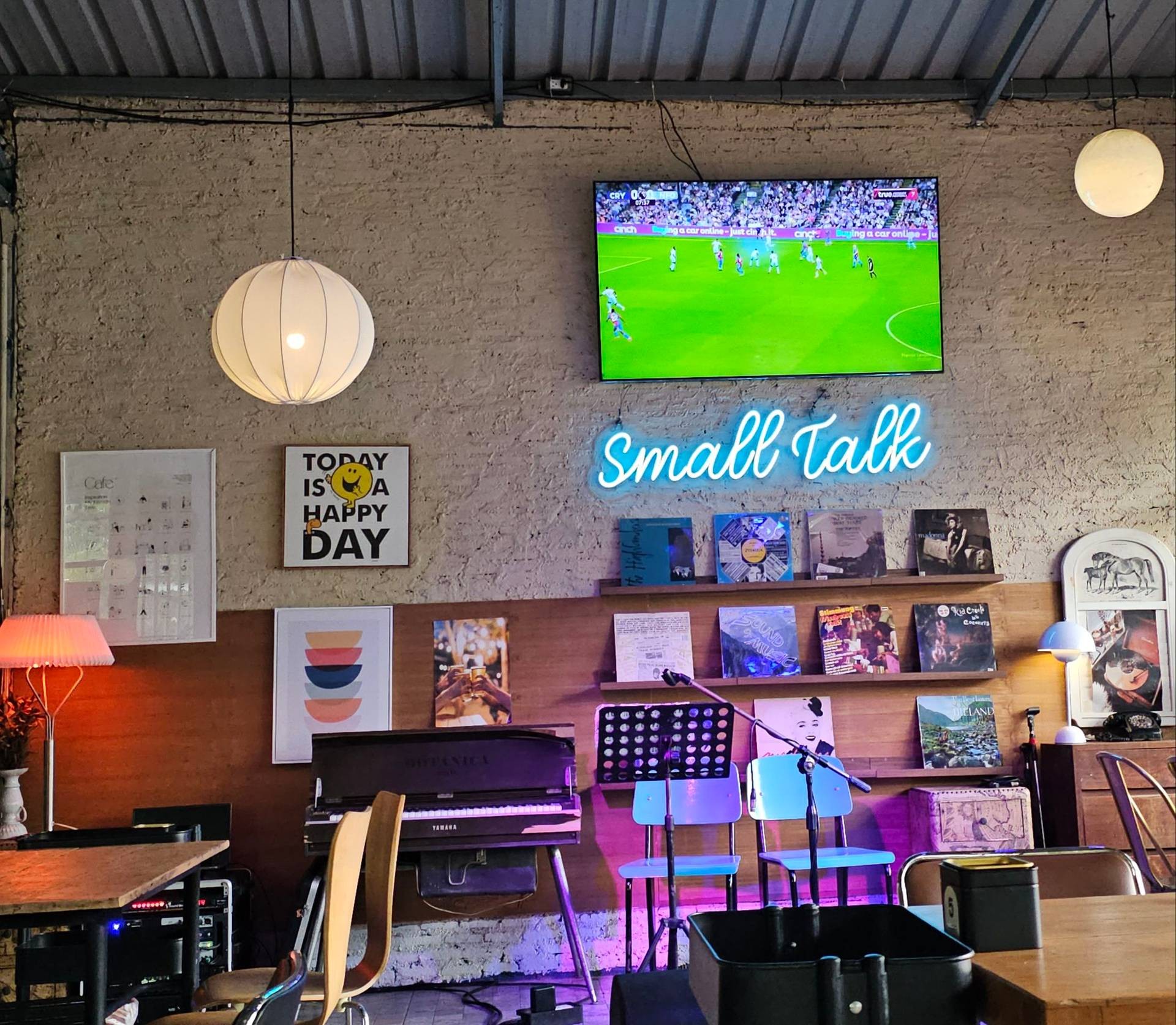 รูป Small Talk Cafe & Hangout