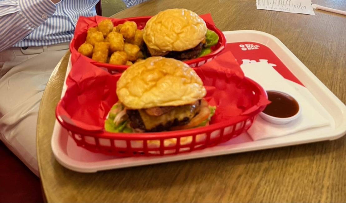 รีวิว Bigmark Burger สุขุมวิท 28 - เบอเกอร์ที่ซอสอร่อย ขนมปังดี