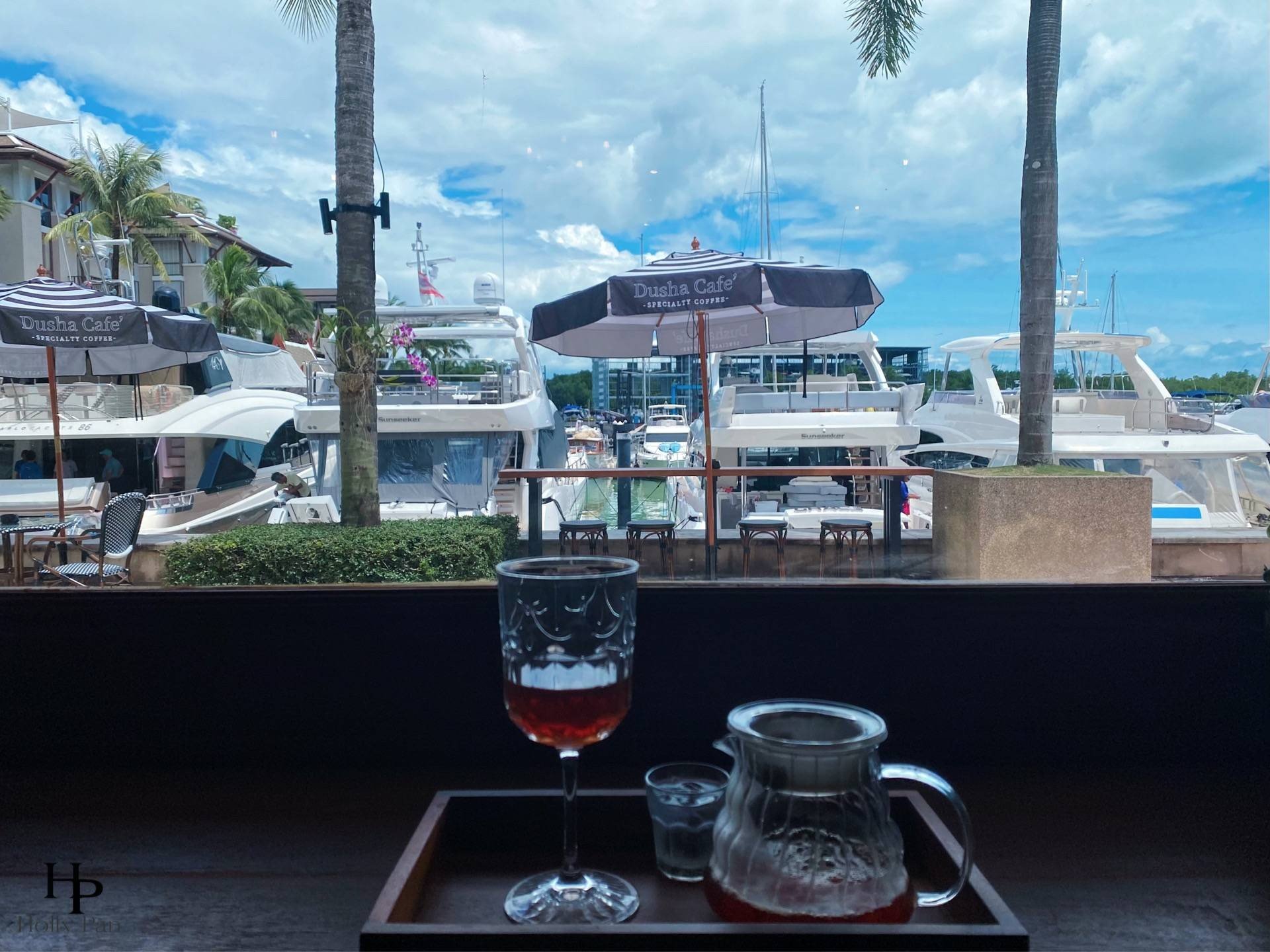 รูป Dusha Cafe' (ดูช่า คาเฟ่) Royal Phuket Marina @ Koh Kaew