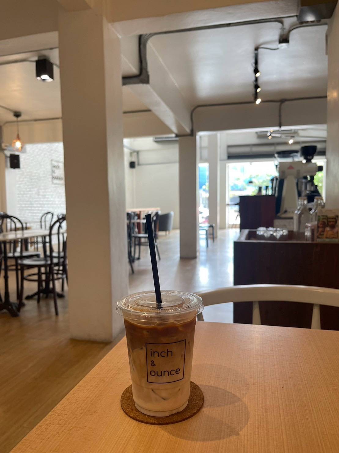 รีวิว inch & ounce - ร้านกาแฟแสนอร่อย บรรยากาศสบาย ๆ