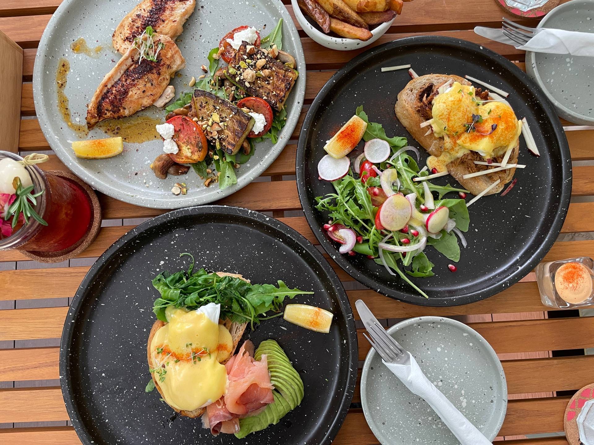 รีวิว Yellow Lane Cafe Ari - Co working space and comfort food