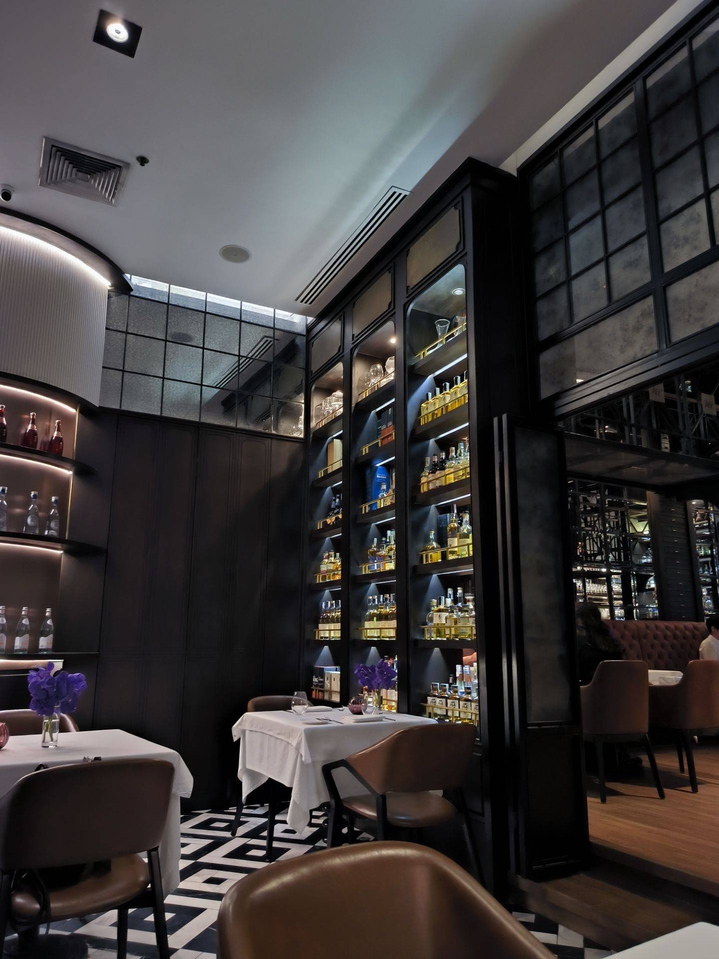 รีวิว The Water Library เซ็นทรัล เอมบาสซี่ - ครั้งแรกกับ The Water ...