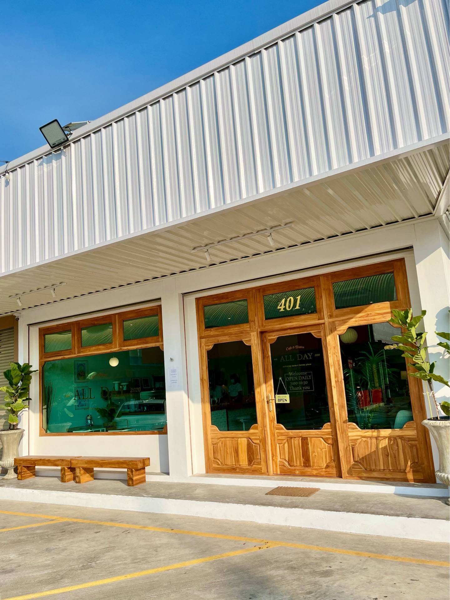 รีวิว All Day Cafe Mahachai มหาชัย - สุดหรูแบบผู้ดีอังกฤษ ตกแต่งร้านสวย ...