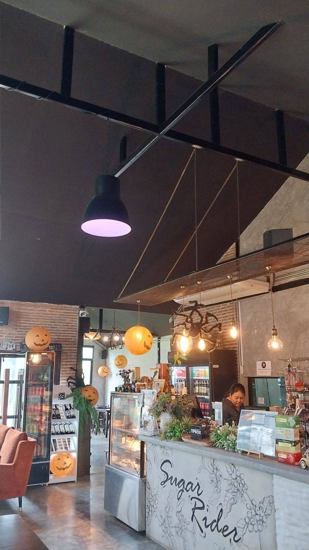 รีวิว Sugar Rider Coffee House - แนวโรงเบียร์เยอรมัน อาหารไทย เทศ กาแฟ ...