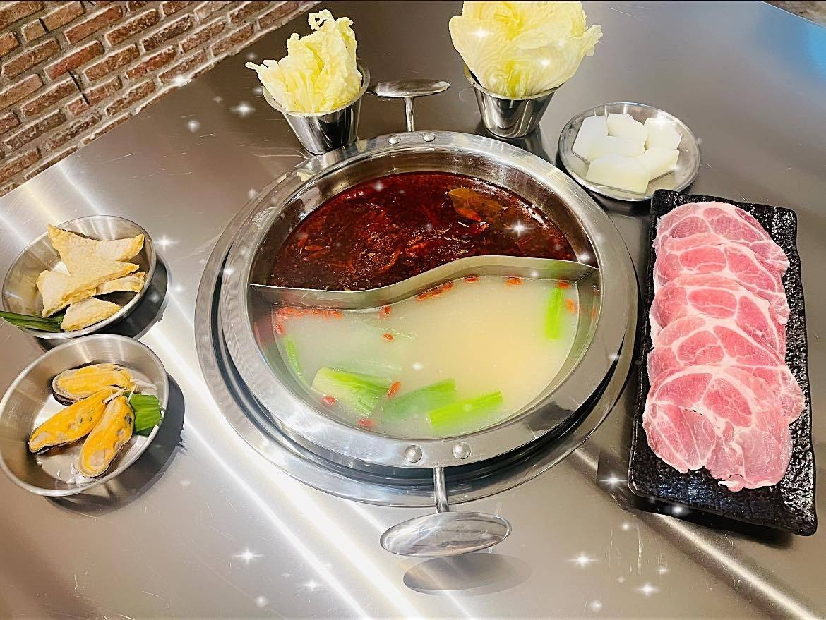 รีวิว GUO GUO Mala - น้ำซุปอร่อยมากหอมกระดูกหมูจริงๆครับร้านนี้