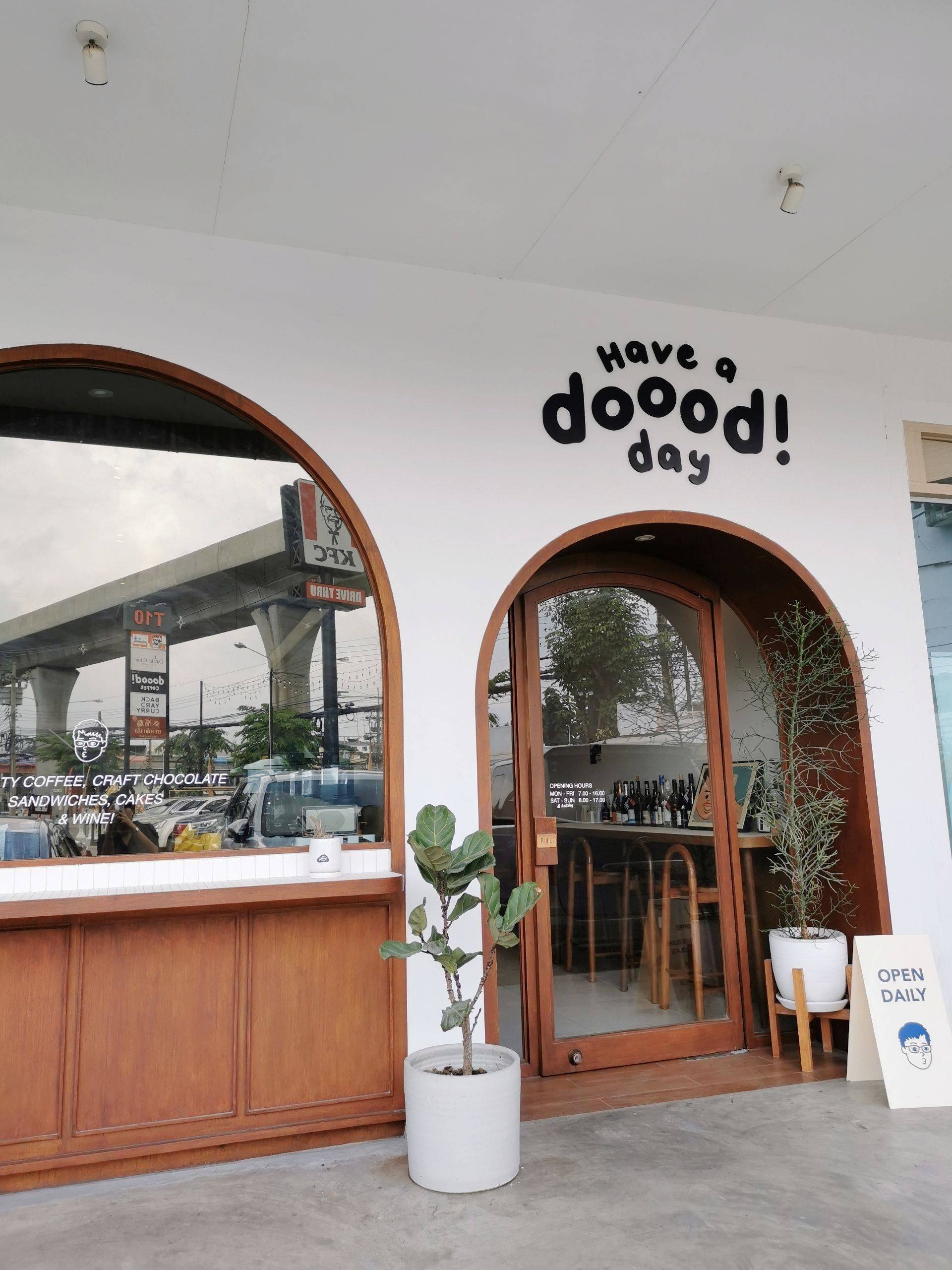 รีวิว doood! coffee T10 - ดู๊ดคอฟฟี่ คาเฟ่น่ารักบรรยากาศอบอุ่นย่านแคราย