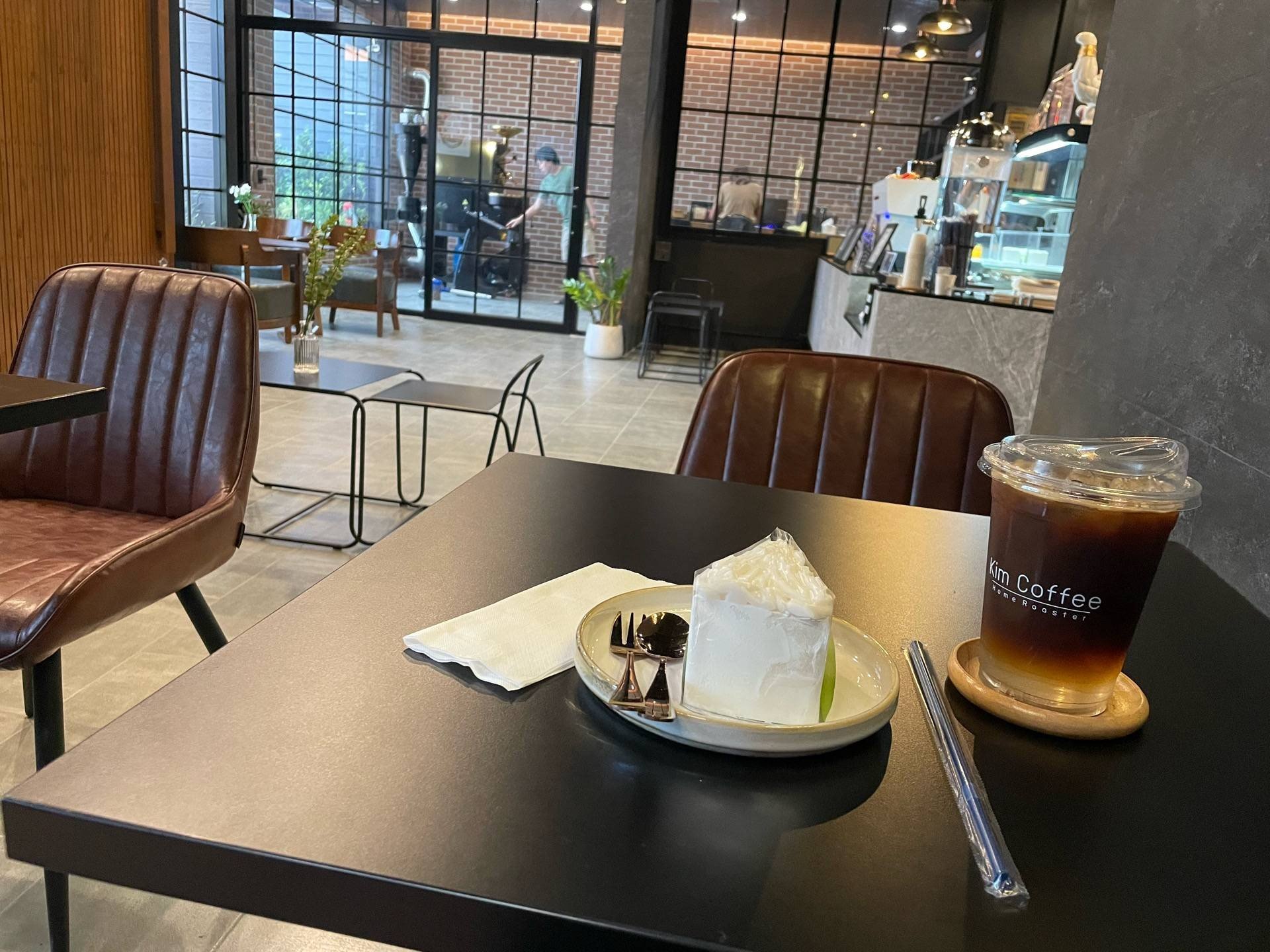 รีวิว KIM Coffee Home Roaster นครปฐม - กาแฟหอมอร่อย ลาเต้เข้มข้นไม่หวาน ...