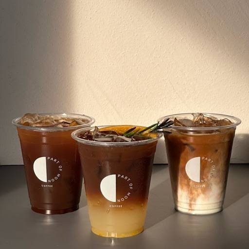 รีวิว Part Of Moon Coffee ศรีนครินทร์ 40 - ตามหาพระจันทร์สองดวงกัน ...