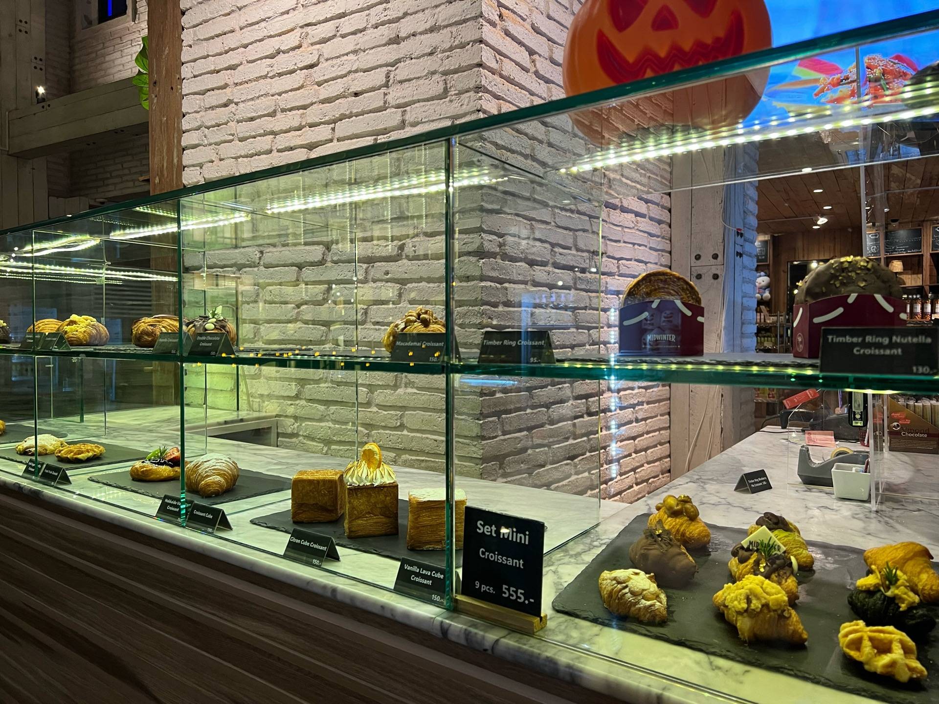 รูป Midwinter Green