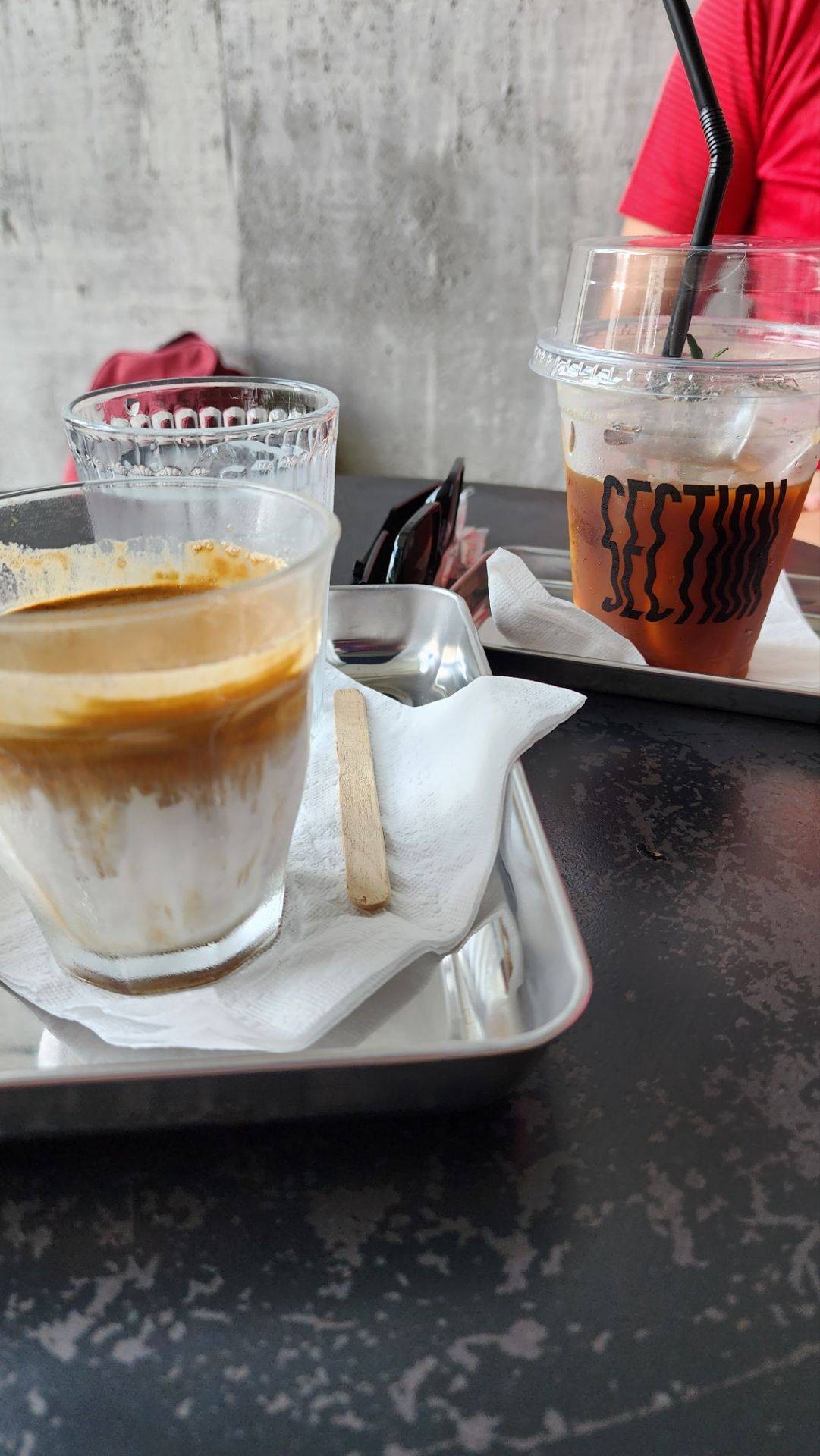 รีวิว The Section Cafe - ร้านสวยนั่ง กาแฟหอม ขนมอร่อย