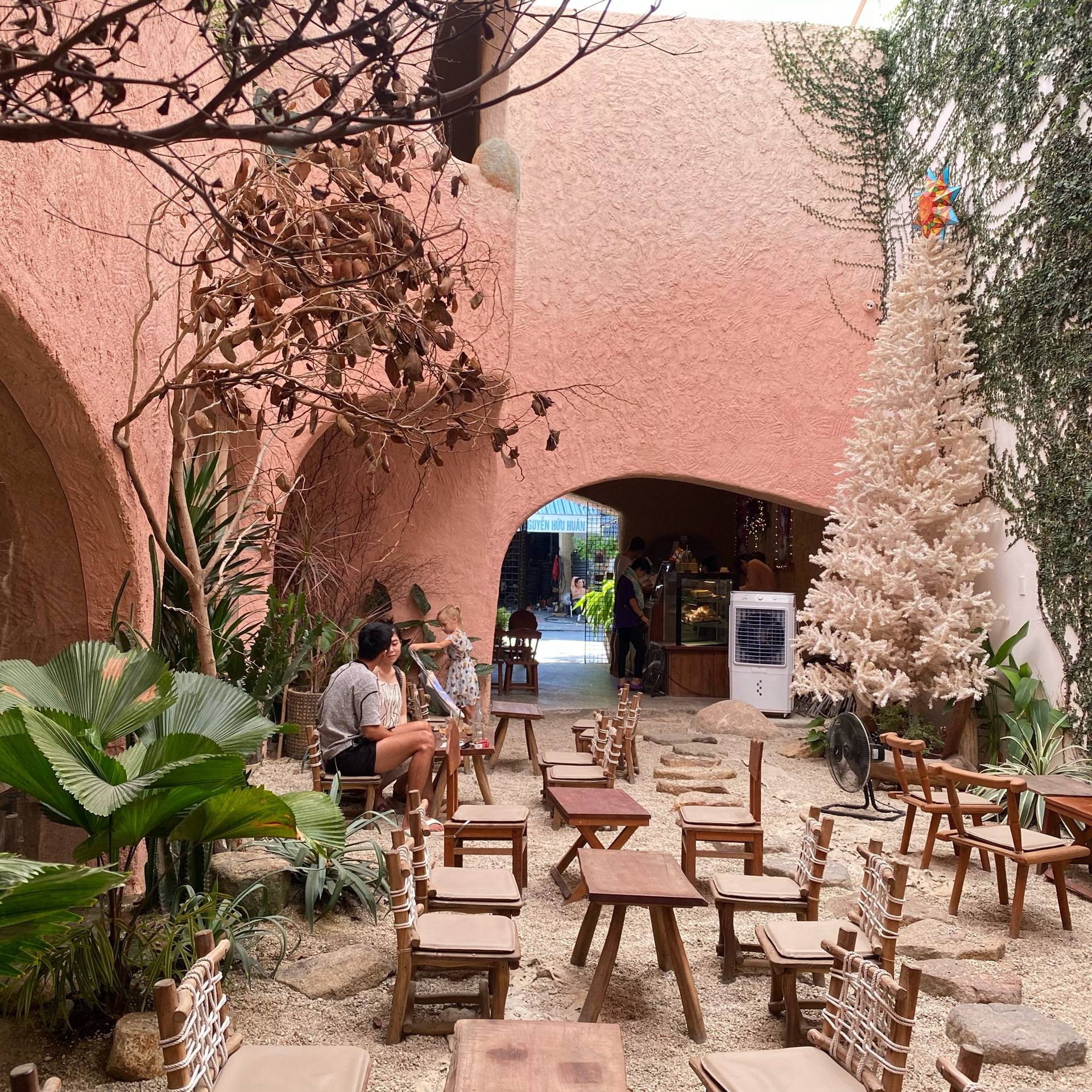 ร้าน Ola Cafe Nha Trang | รีวิวร้านอาหาร