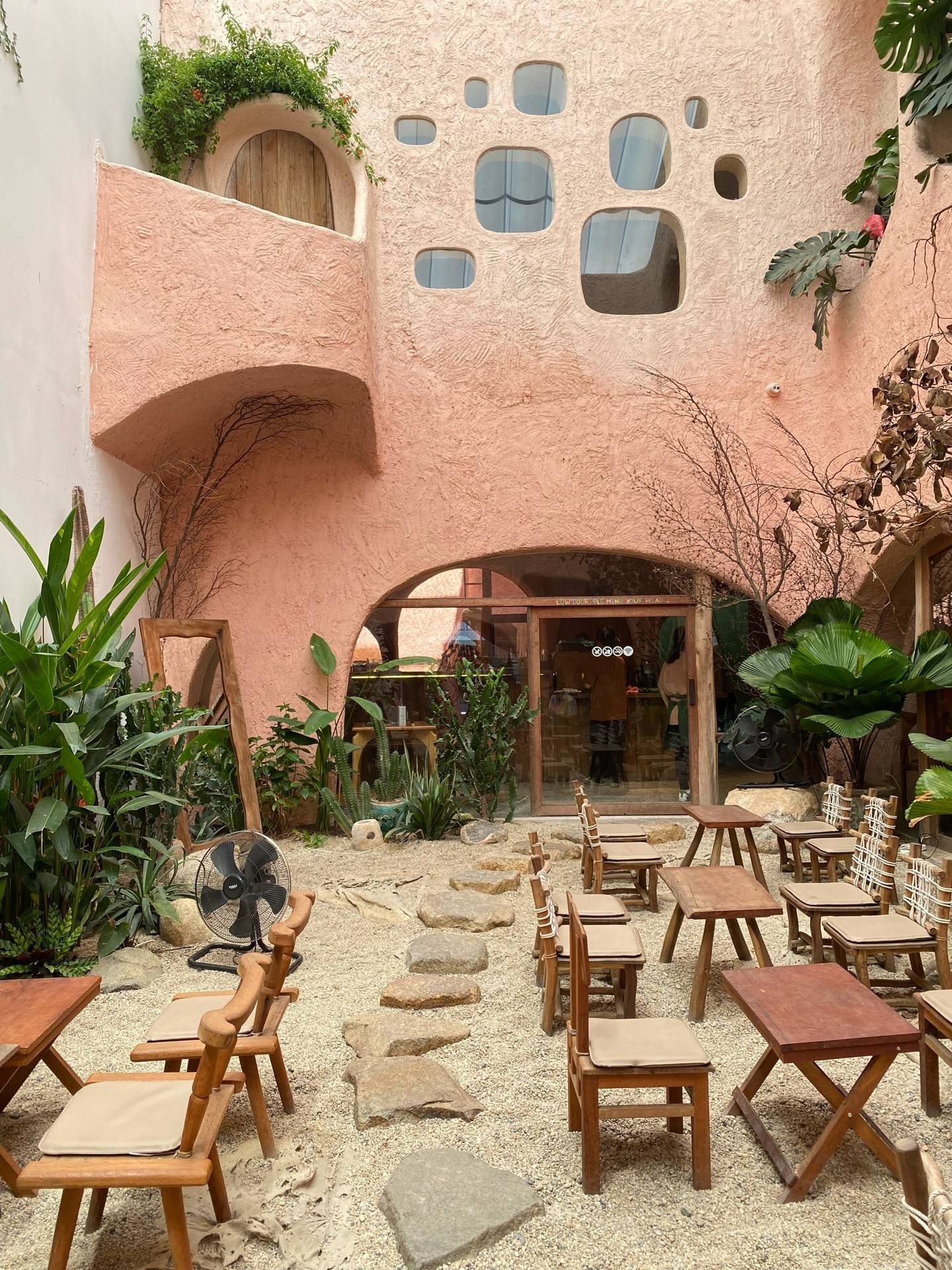 ร้าน Ola Cafe Nha Trang | รีวิวร้านอาหาร