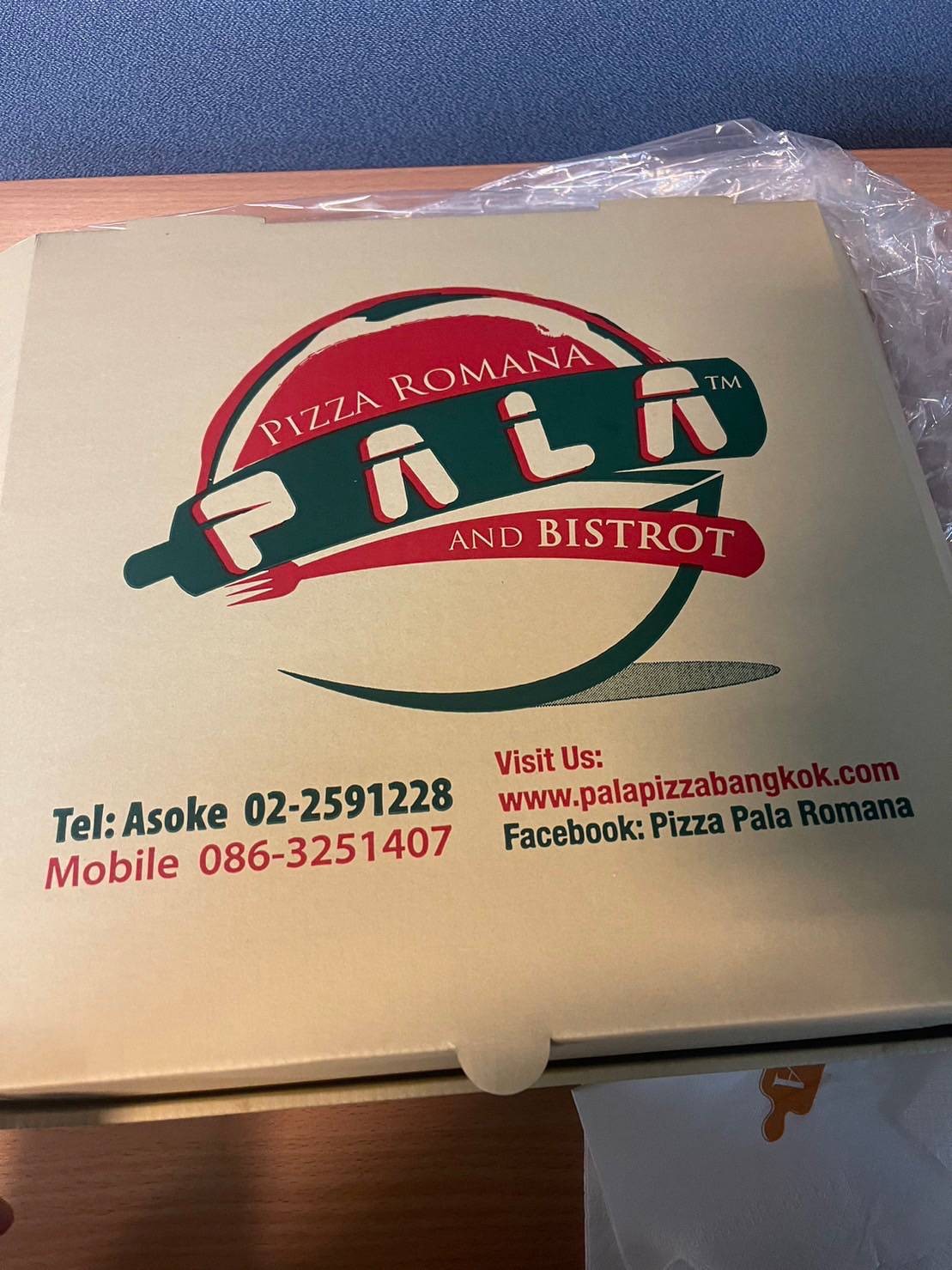 รีวิว Pala Pizza Romana MRT สุขุมวิท - พิซซ่าชาวโรมที่ใครทาอโศกควรแวะ