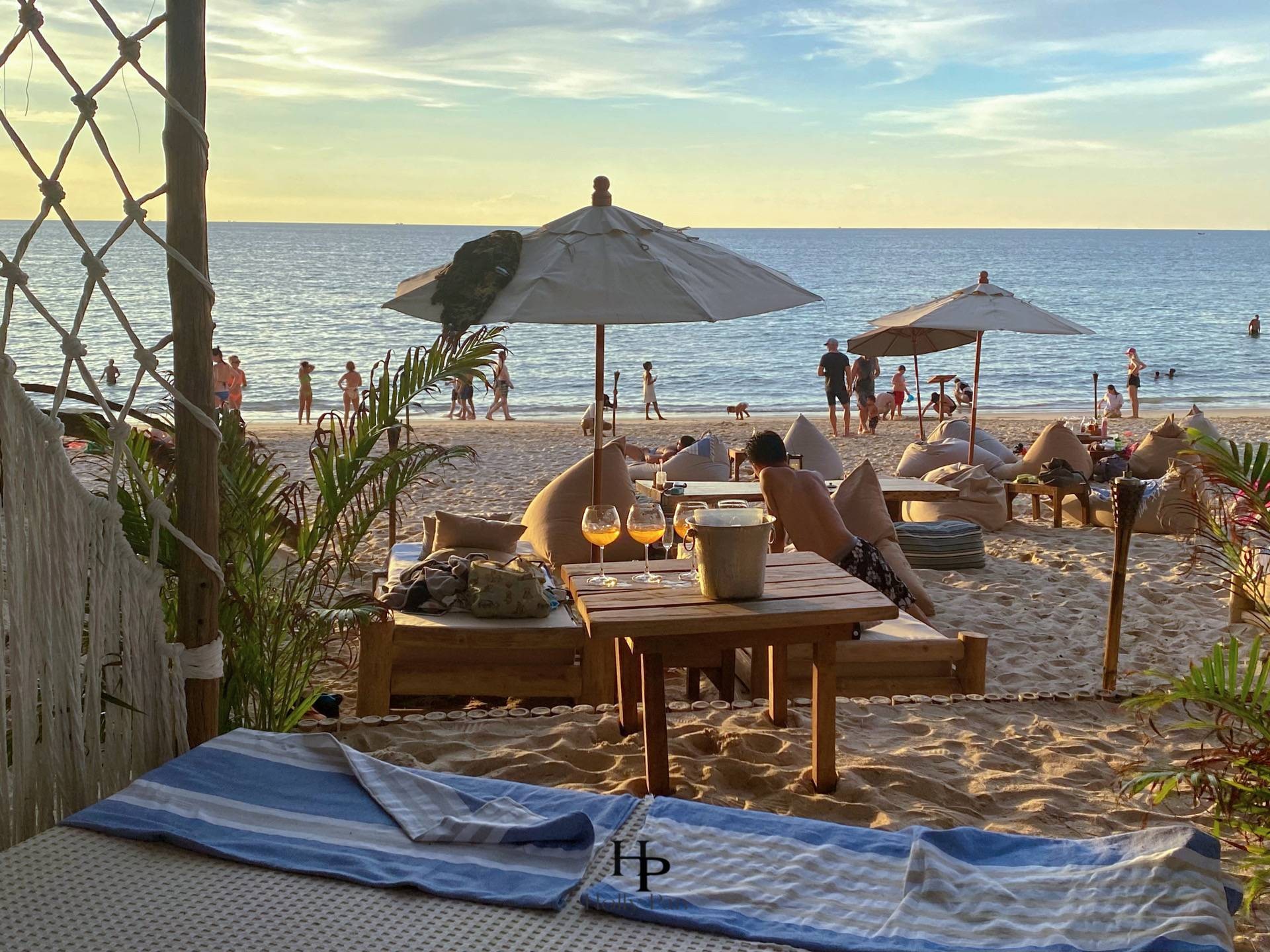 ร้าน Nomad Beach Club Phuket | รีวิวร้านอาหาร