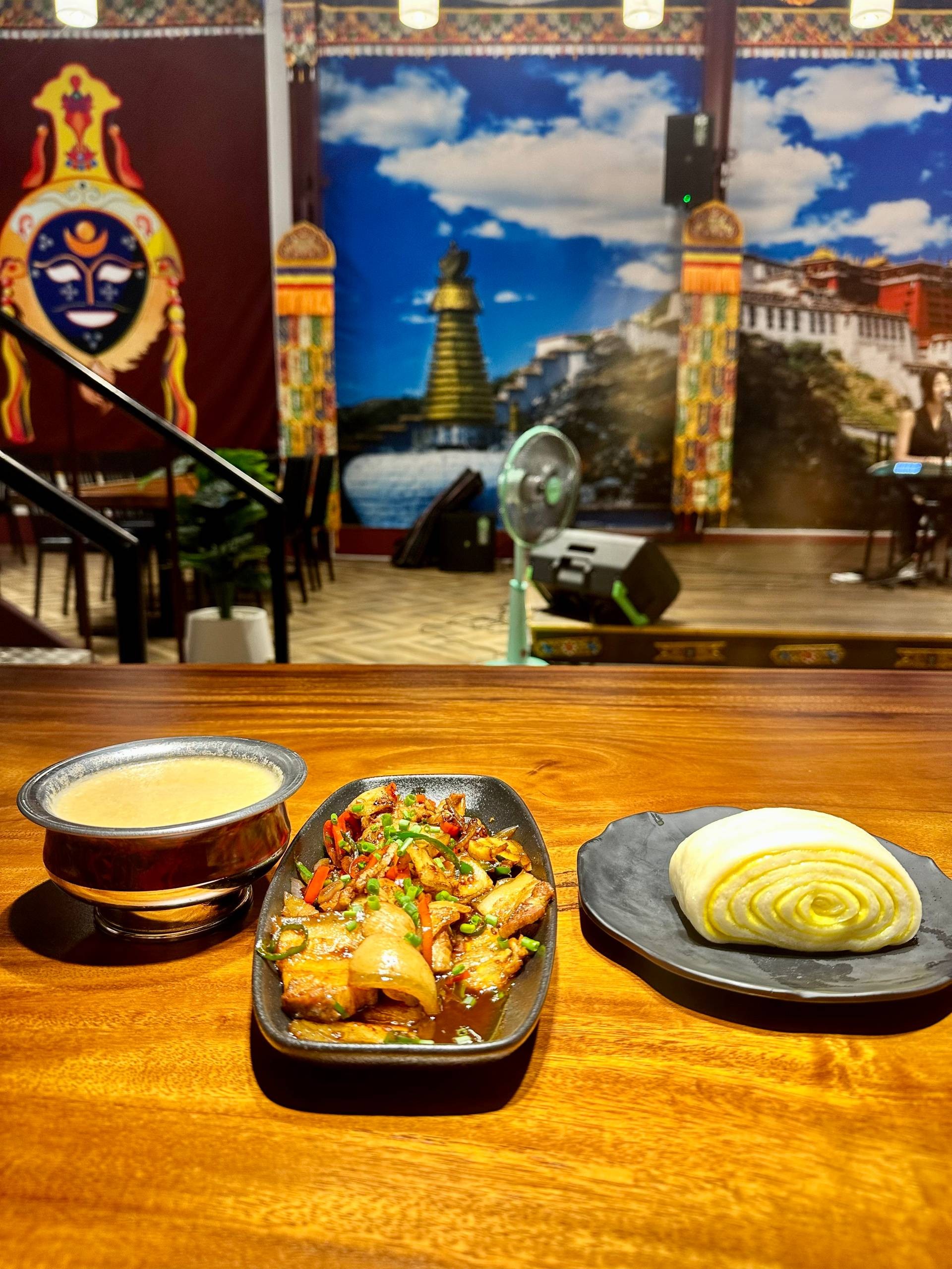 รีวิว Tibet gate restaurant - First time trying Tibetan food