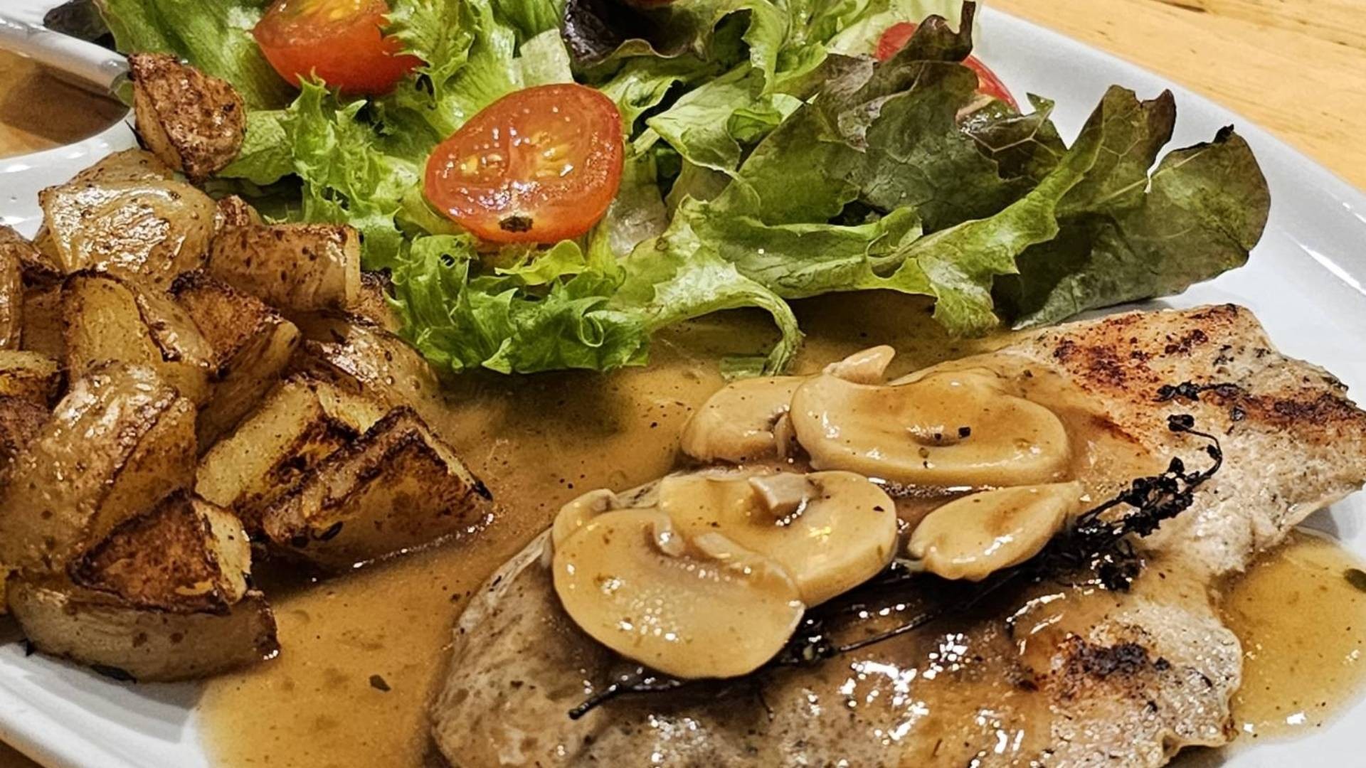 ร้าน TP Kitchen Steak House สุเทพ | รีวิวร้านอาหาร