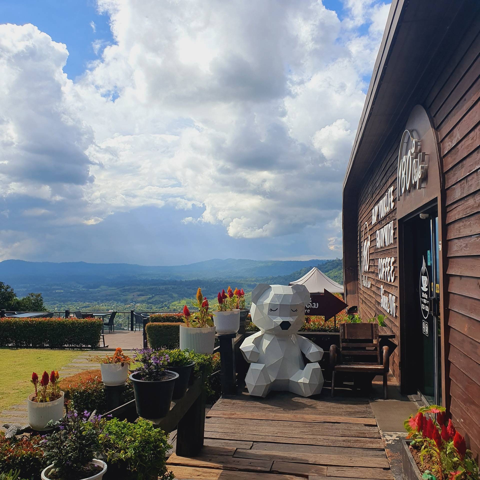 รูป 180 cafe 180 All Day All Season Hostel