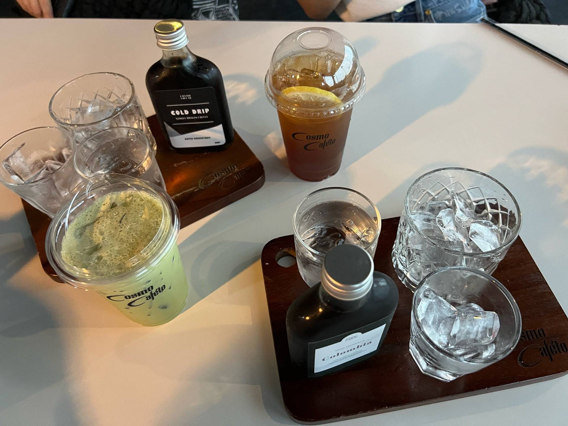 รีวิว Cosmo Cafe'to Cafe - ราคาดี cold drip ดี สดชื่น ฟรุ้งฟริ้ง เบาๆ