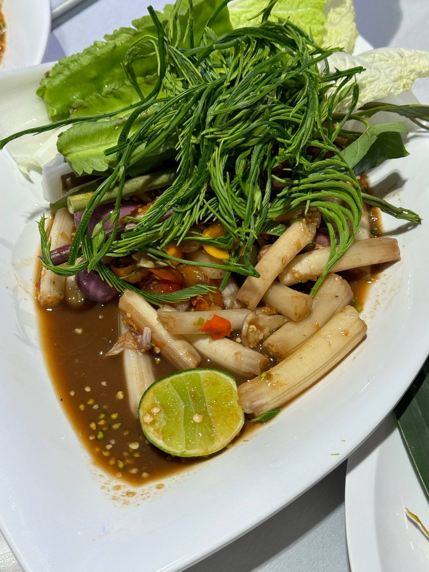 รูป Phed Phed Thai Taste Mahanakhon Cube