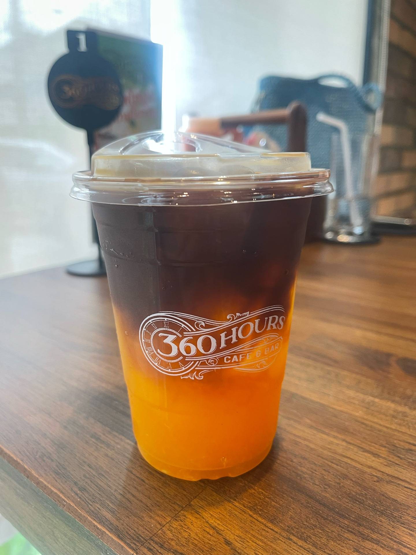 รูป 360 Hours Cafe & Bar